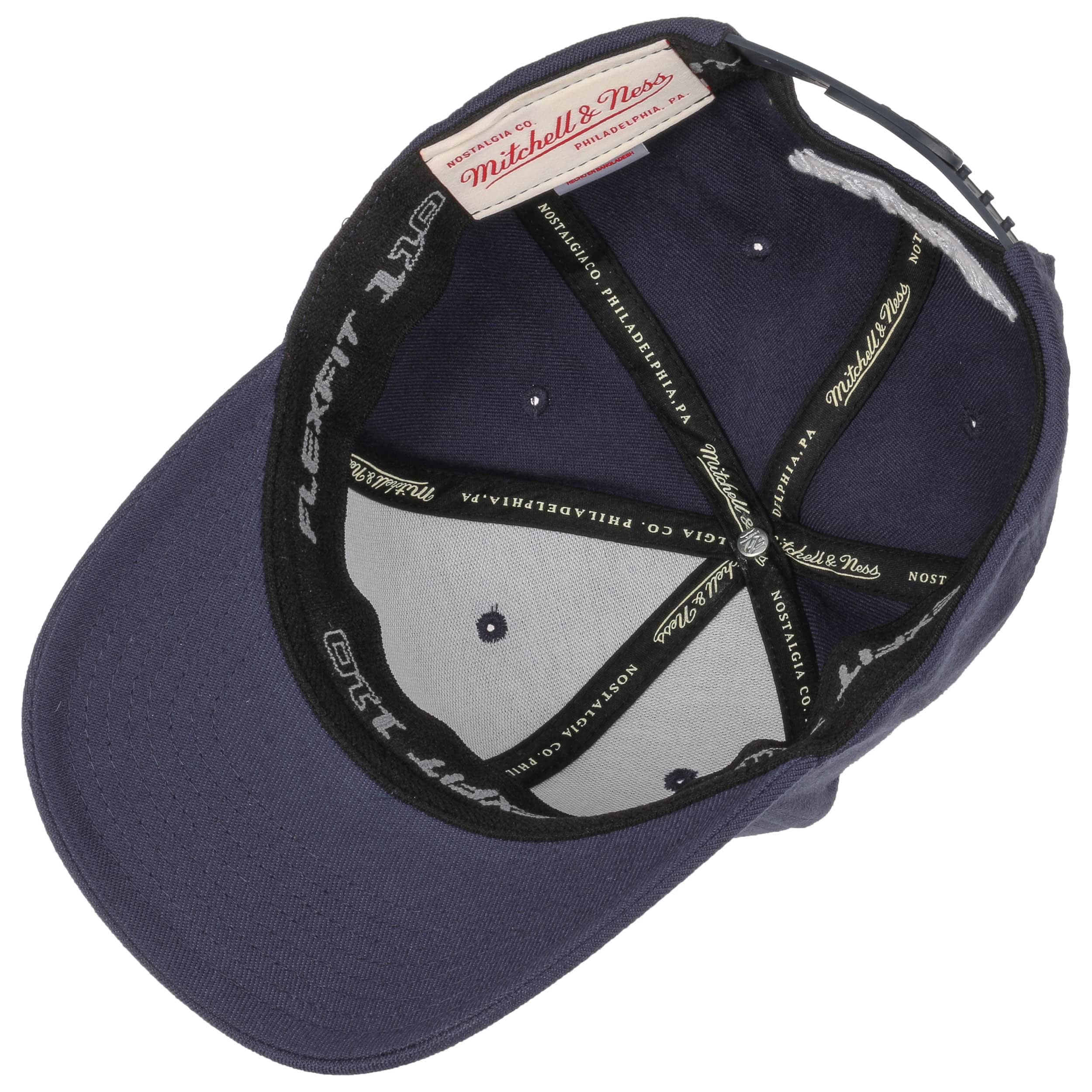 110 Flex Curved Cap by Mitchell & Ness - CHF 27.95