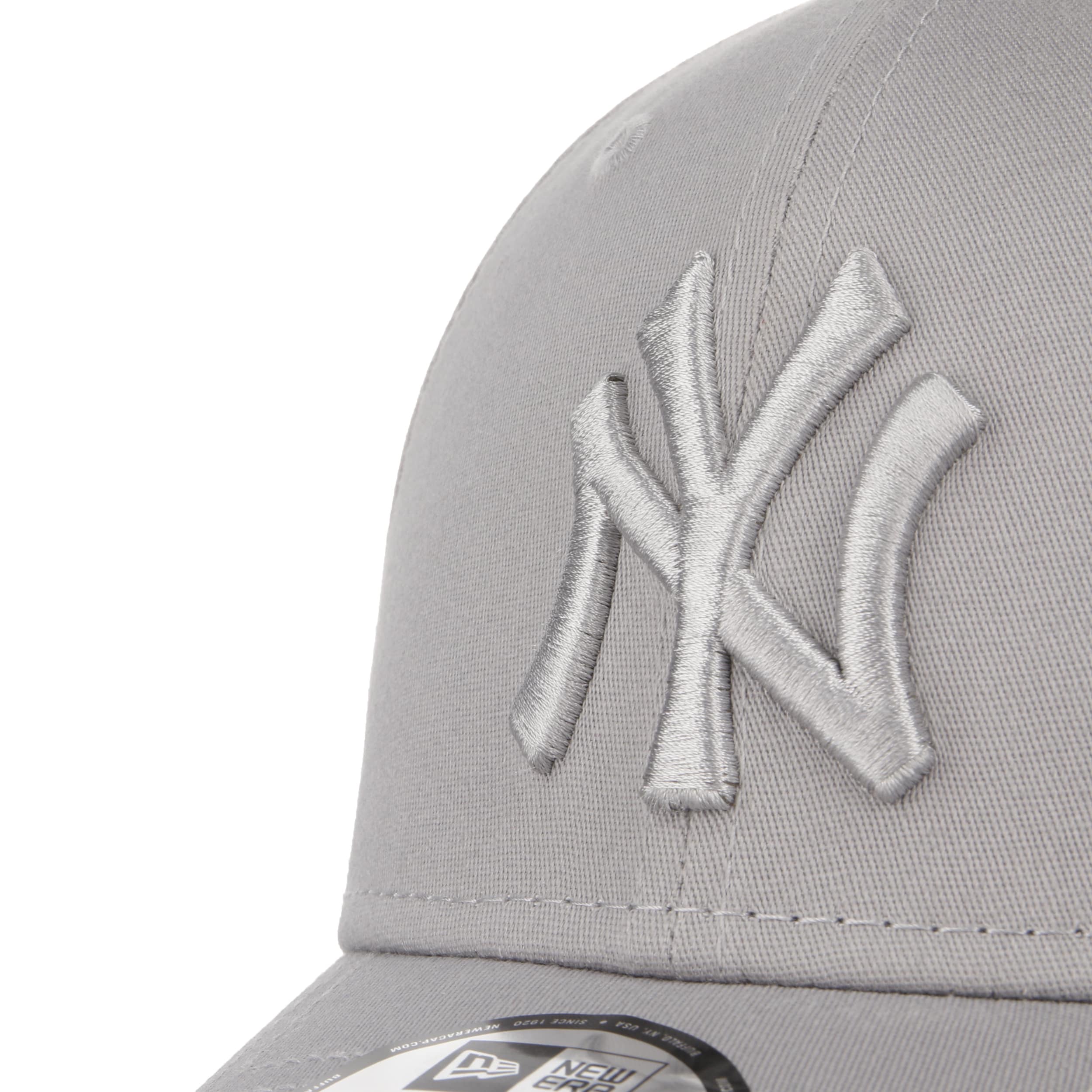 39Thirty Classic Ess Yankees Cap by New Era - 32,95