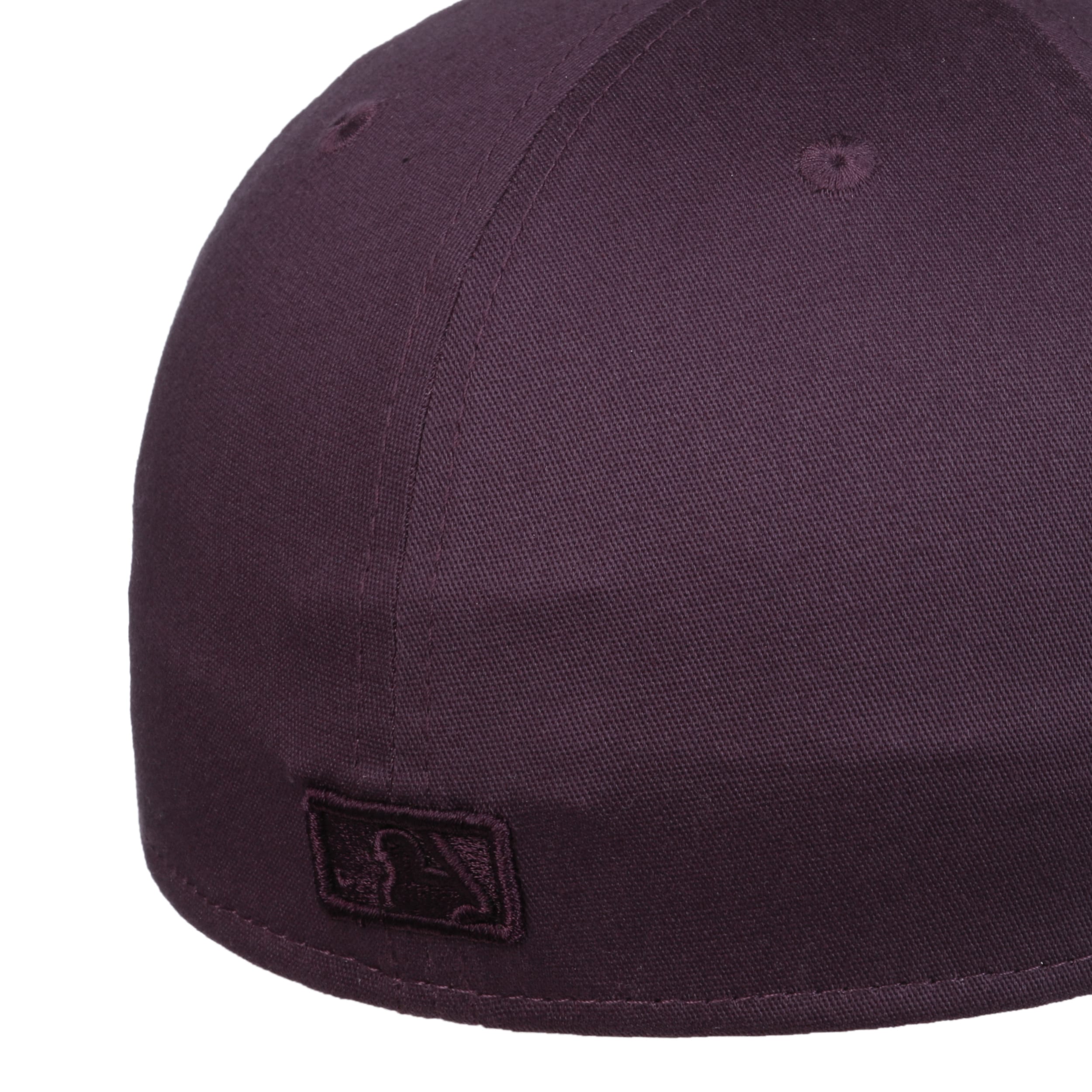 39Thirty Uni Ess Yankees Cap by New Era - 32,95