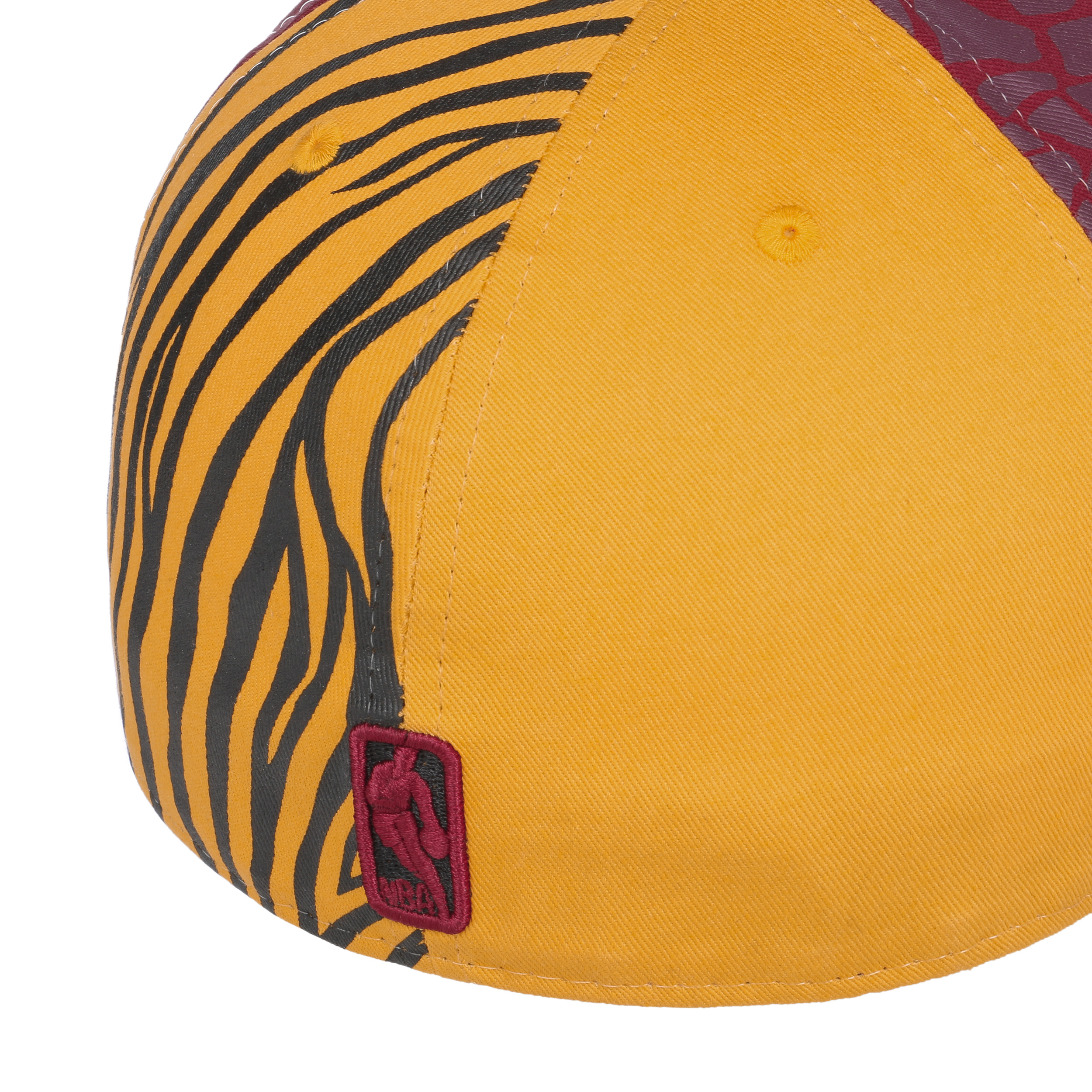 59Fifty Exclusive Animal Bulls Cap by New Era - 42,95