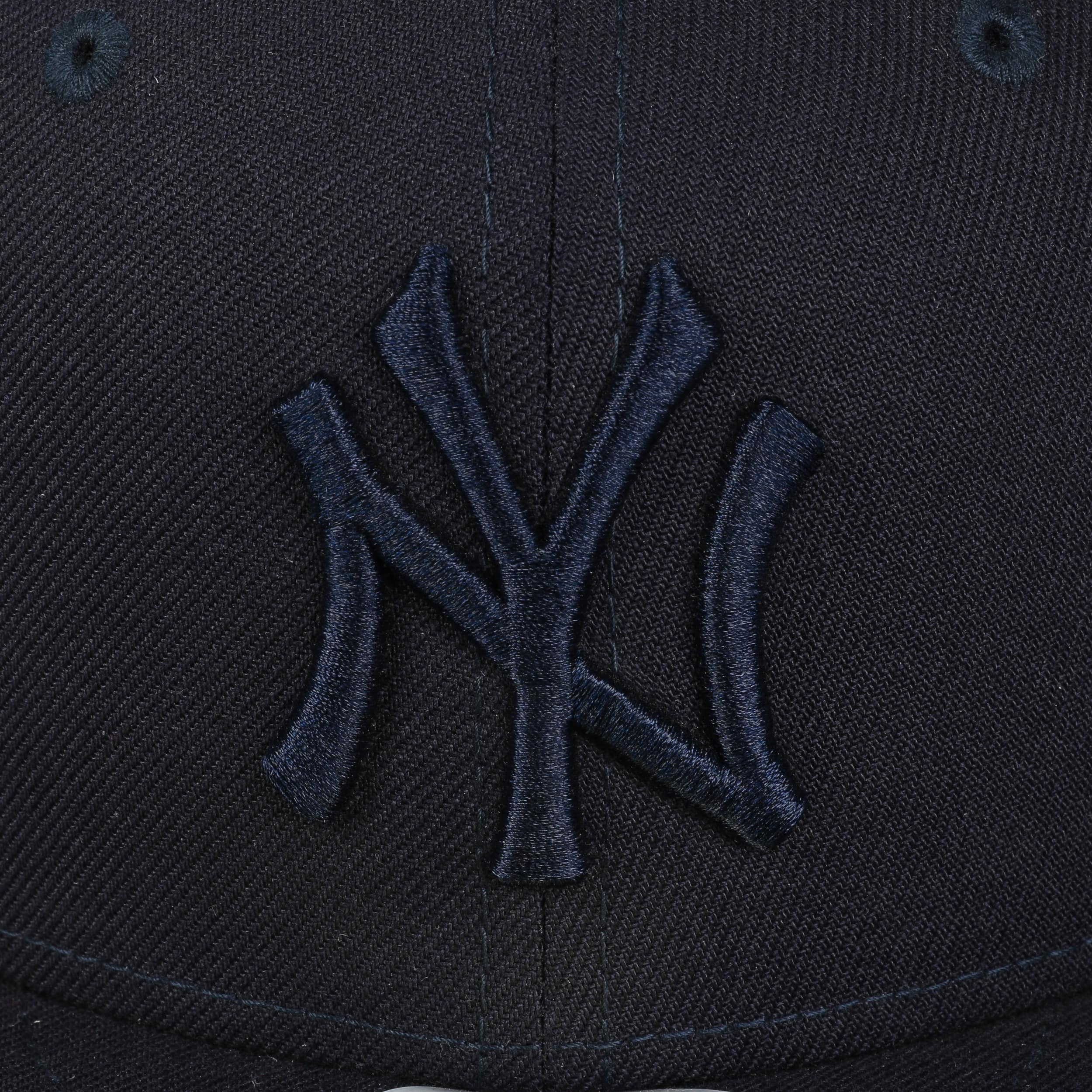 59Fifty Kids Ess Yankees Cap by New Era - 27,95