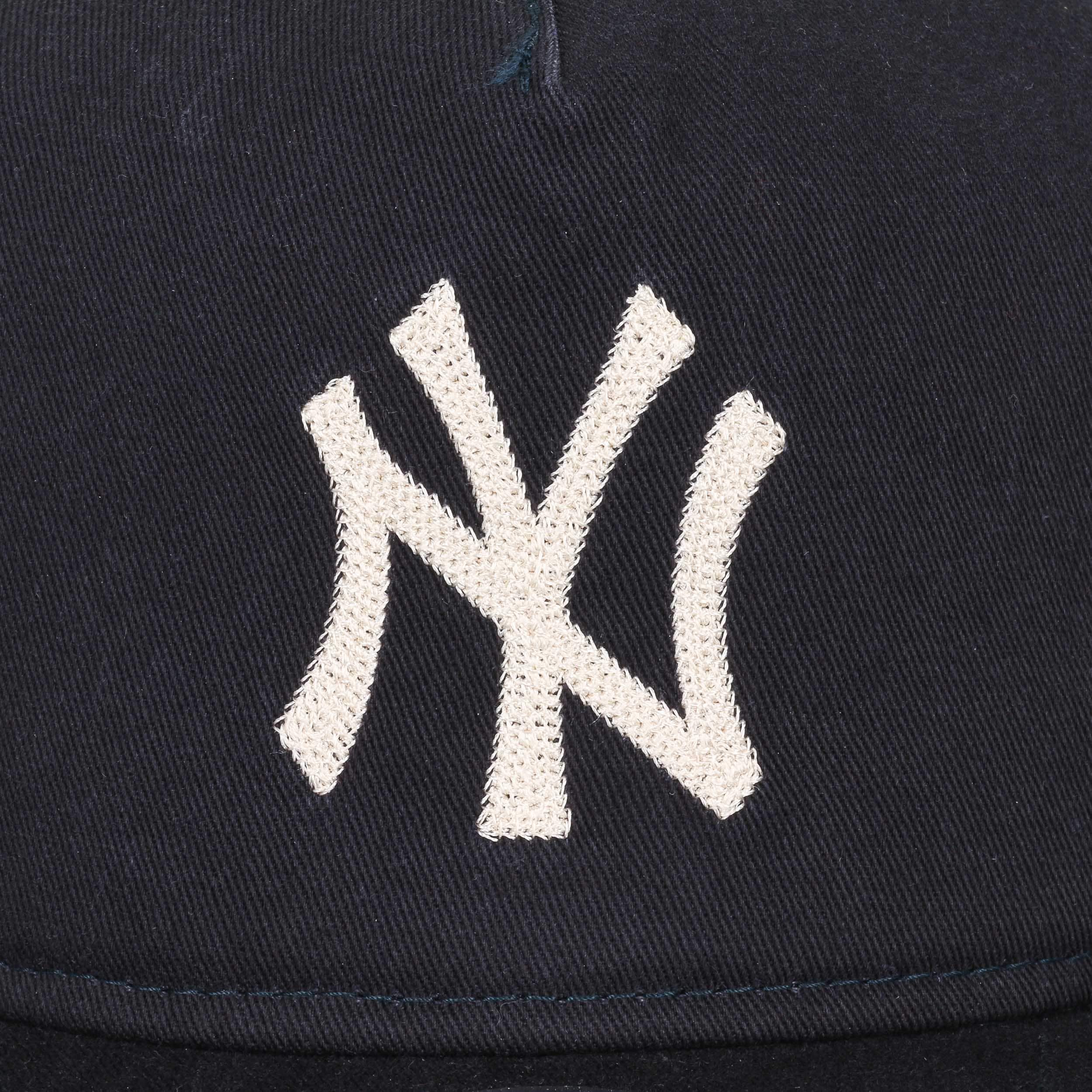 9Fifty Chain Stitch Yankees Cap by New Era - 29,95