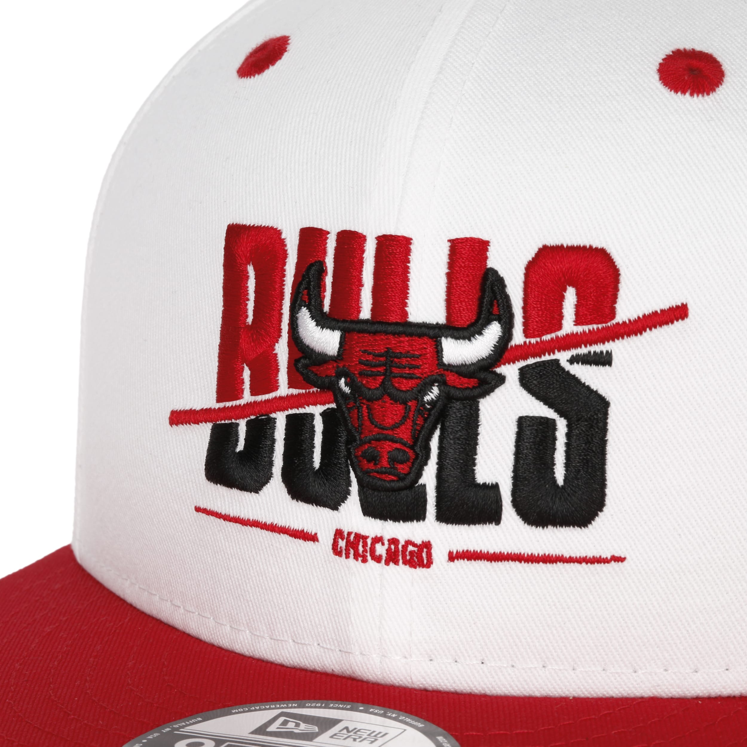 9Fifty White Crown Bulls Cap by New Era - 42,95