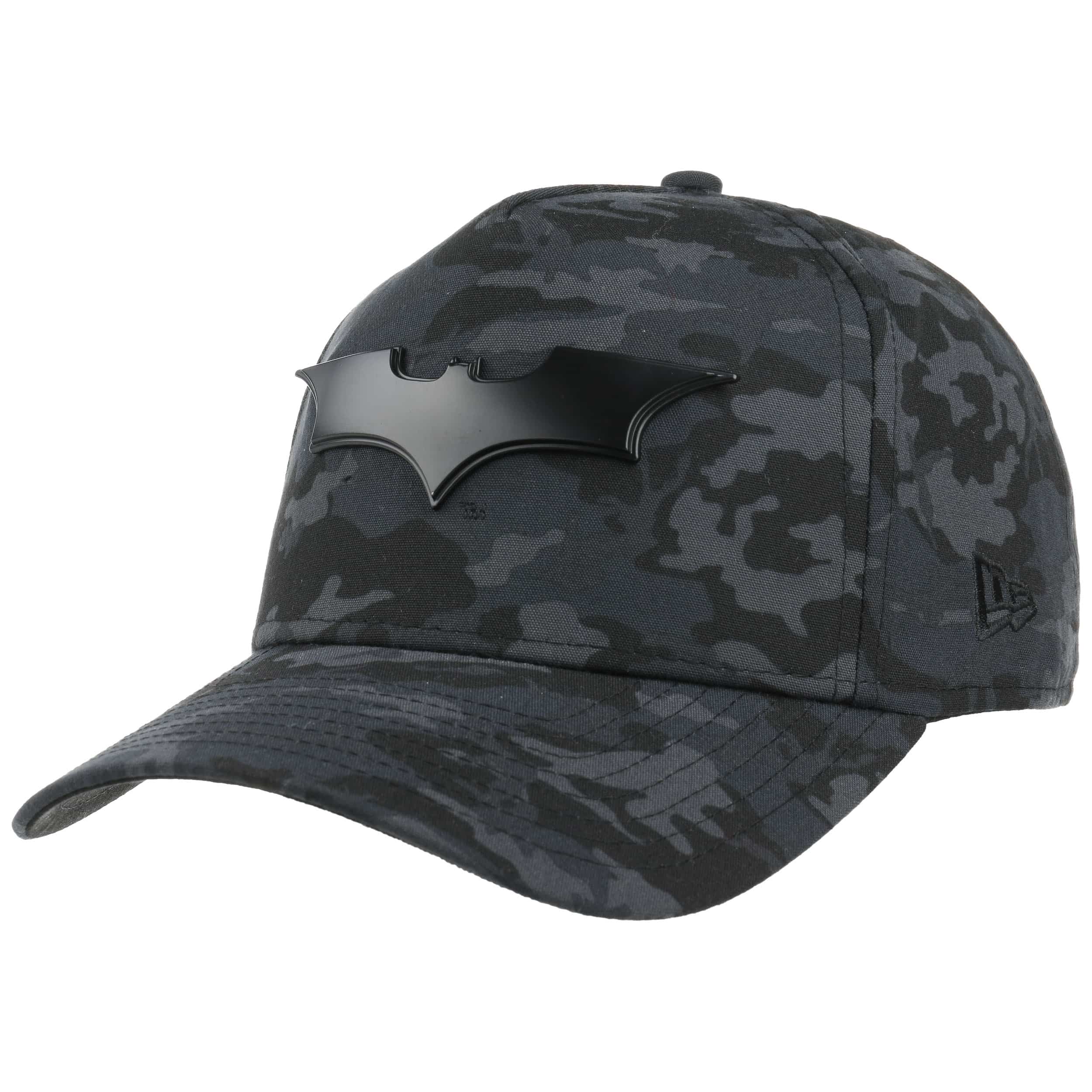 9Forty Camo Metal Batman Cap by New Era - 31,95