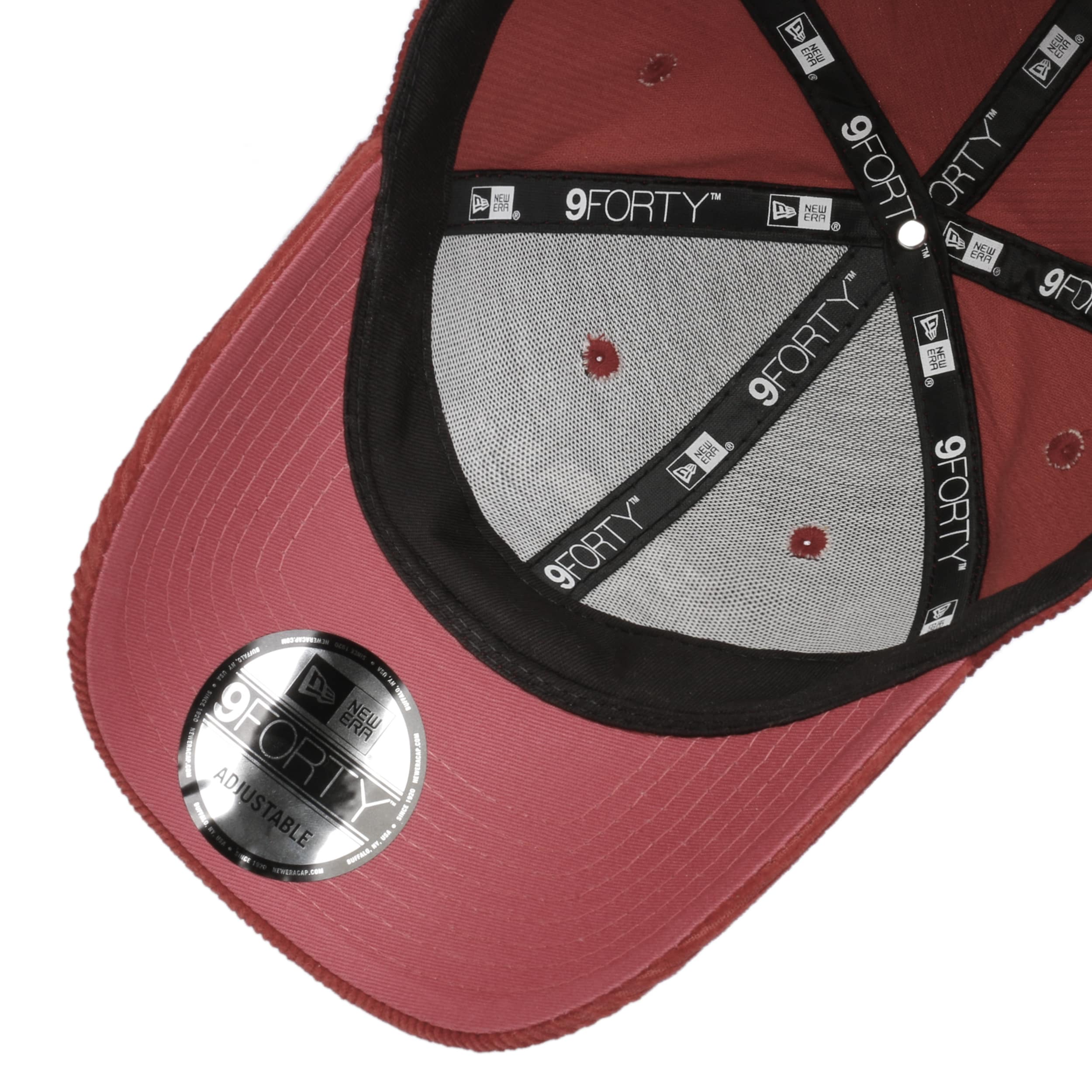 9Forty Eagle Cord Cap by New Era - 35,95