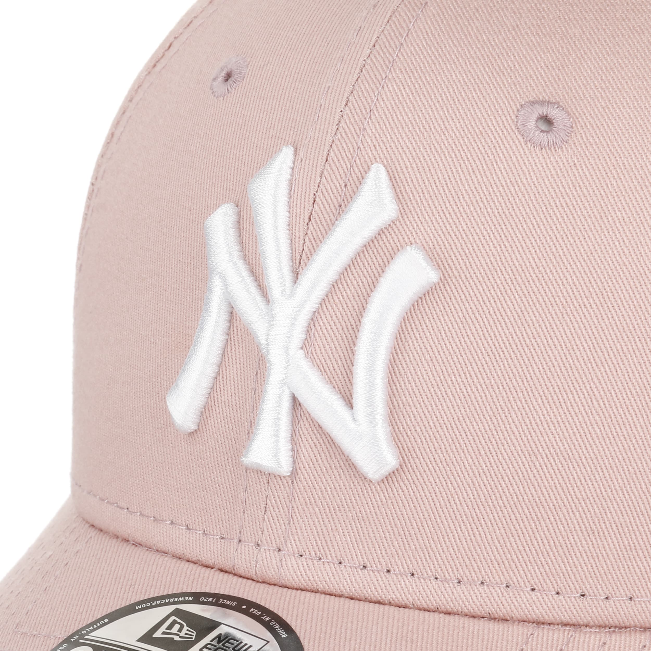 9Forty Essential NY Yankees Cap by New Era - 27,95