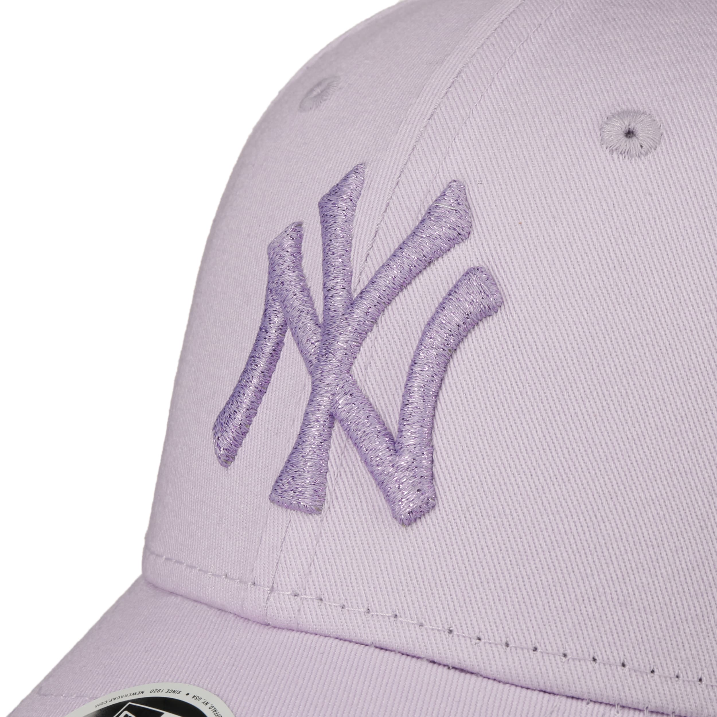 9Forty Female Metallic NY Yankees Cap by New Era - 32,95