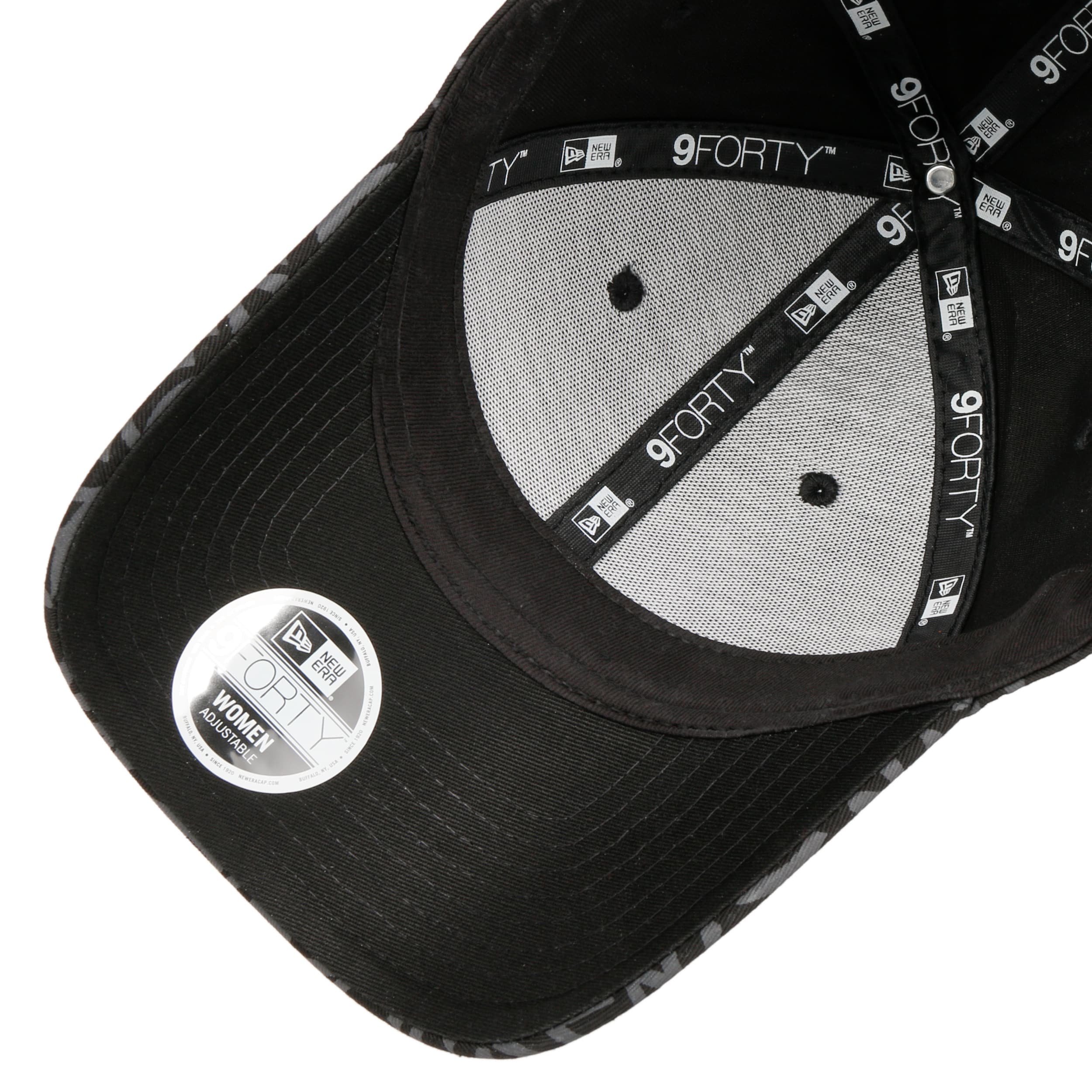 9Forty Female Mono Yankees Cap by New Era - 32,95