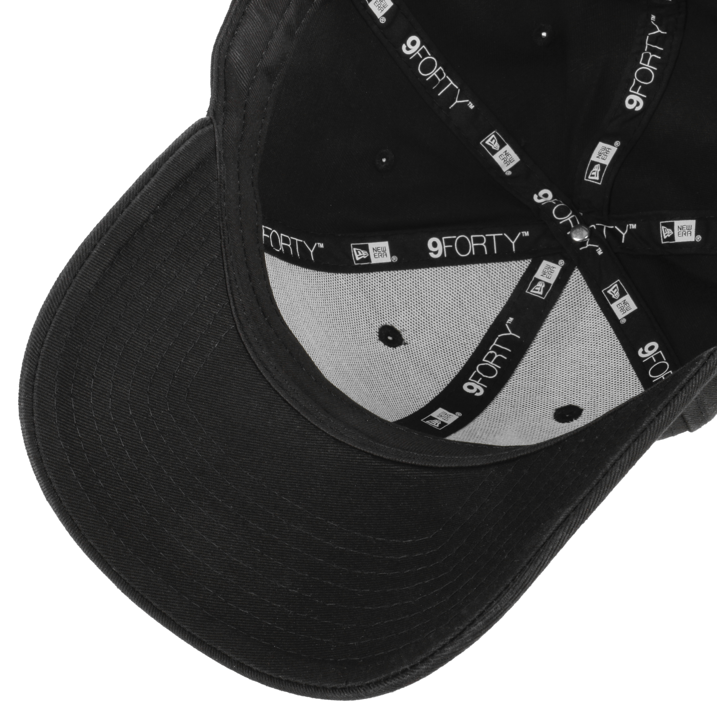 9Forty Goofy Sports Cap by New Era - 22,95