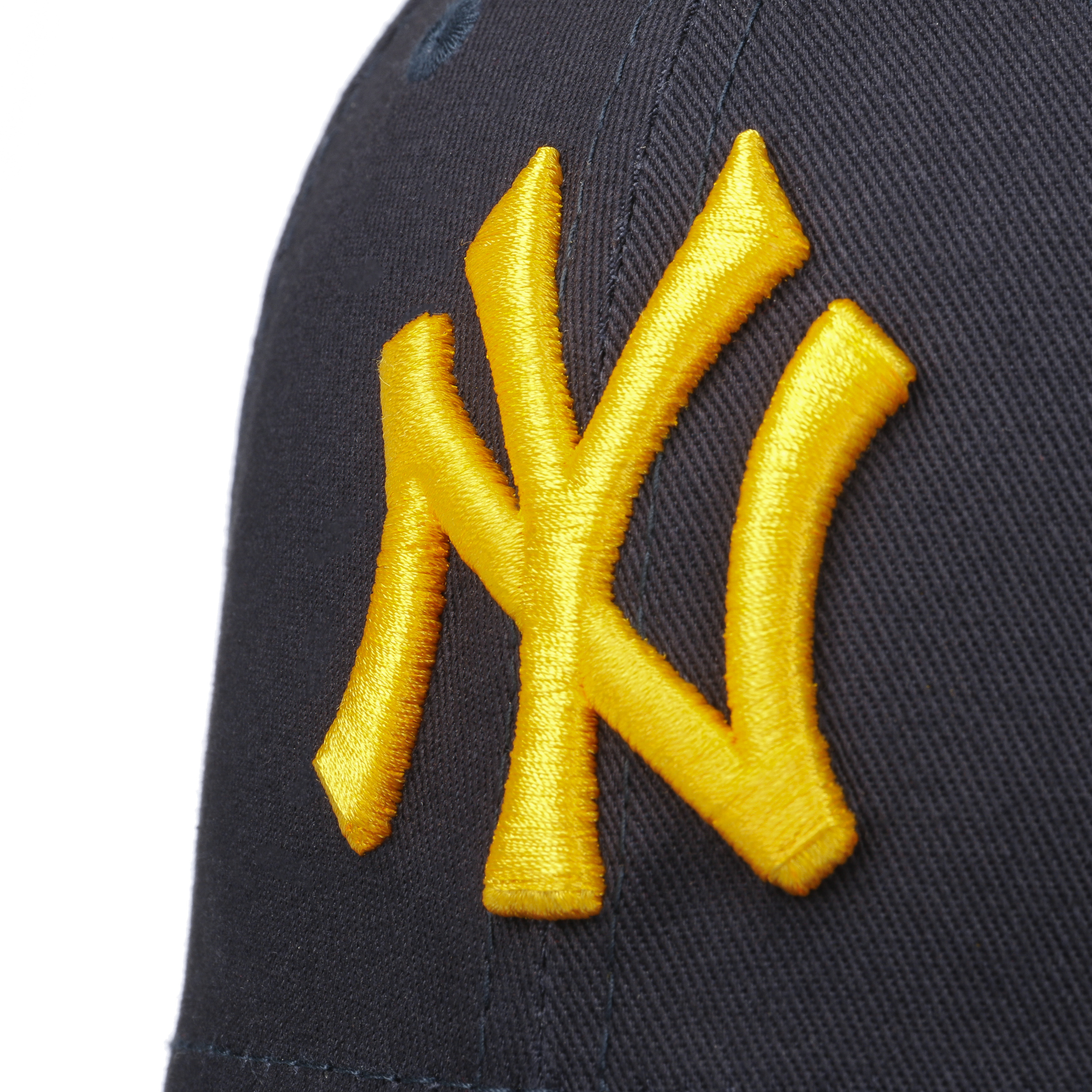 9Forty Kids Contrast Yankees Cap by New Era - 19,95