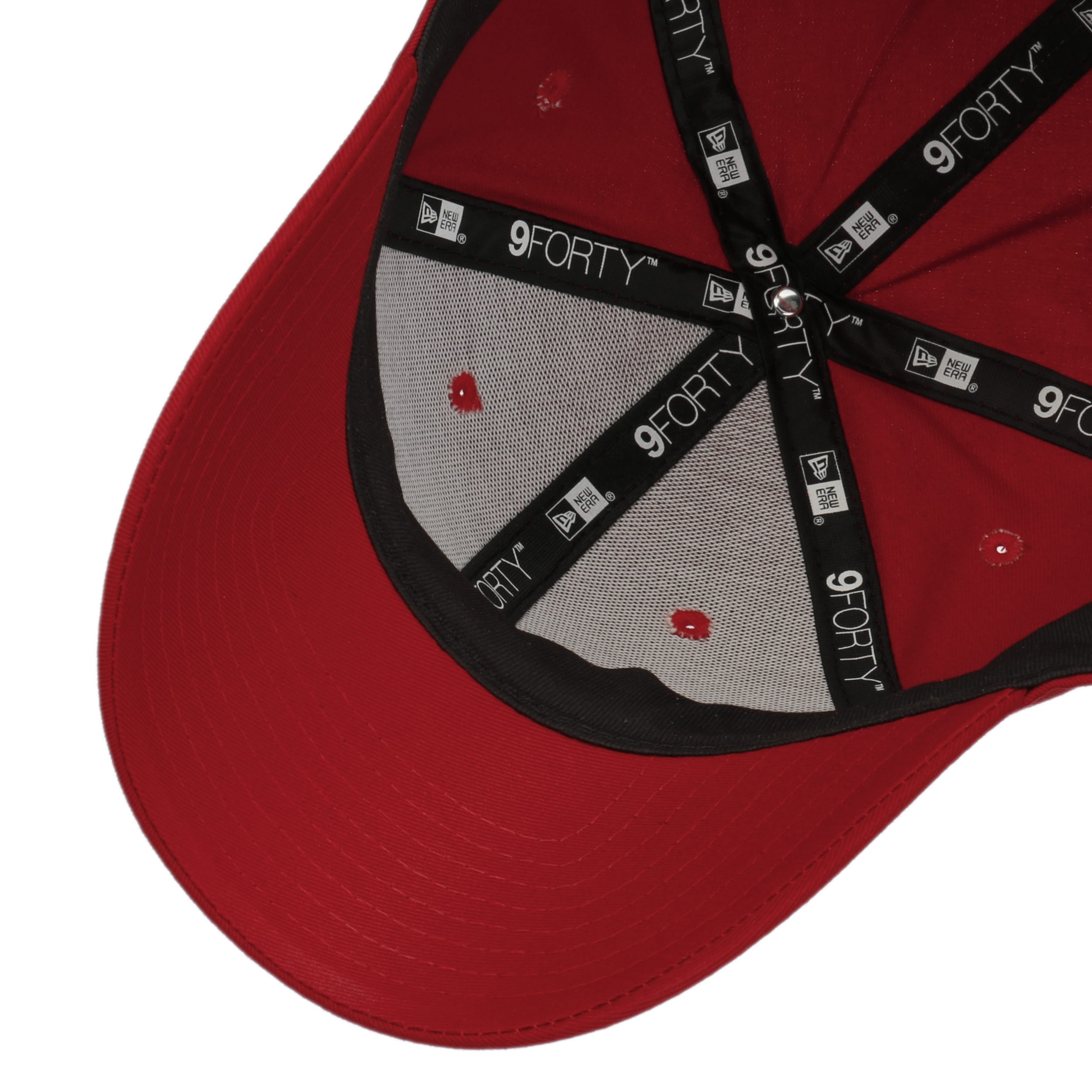 9Forty NBA Foil Logo Bulls Cap by New Era - 29,95