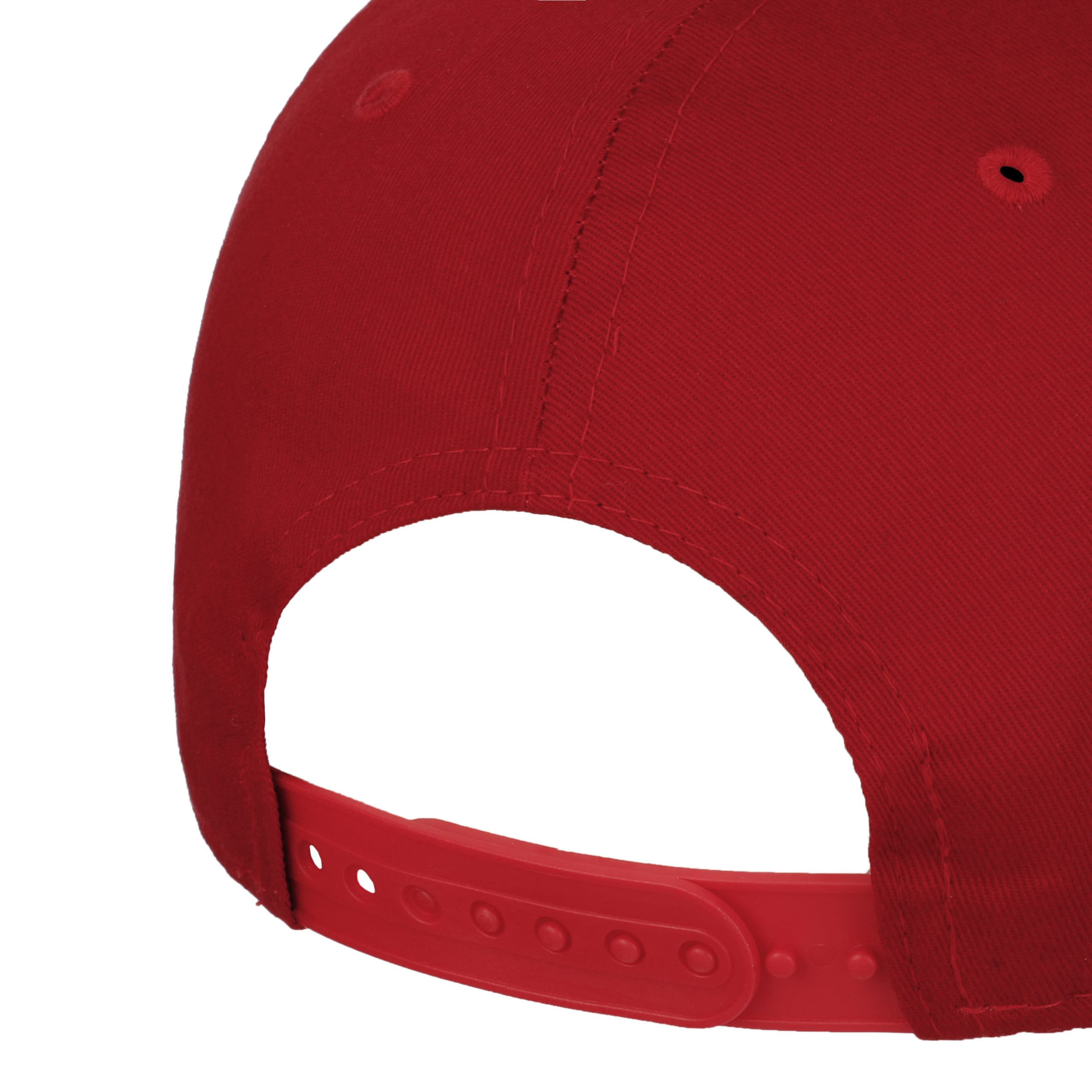 9Forty NBA Foil Logo Bulls Cap by New Era - 29,95