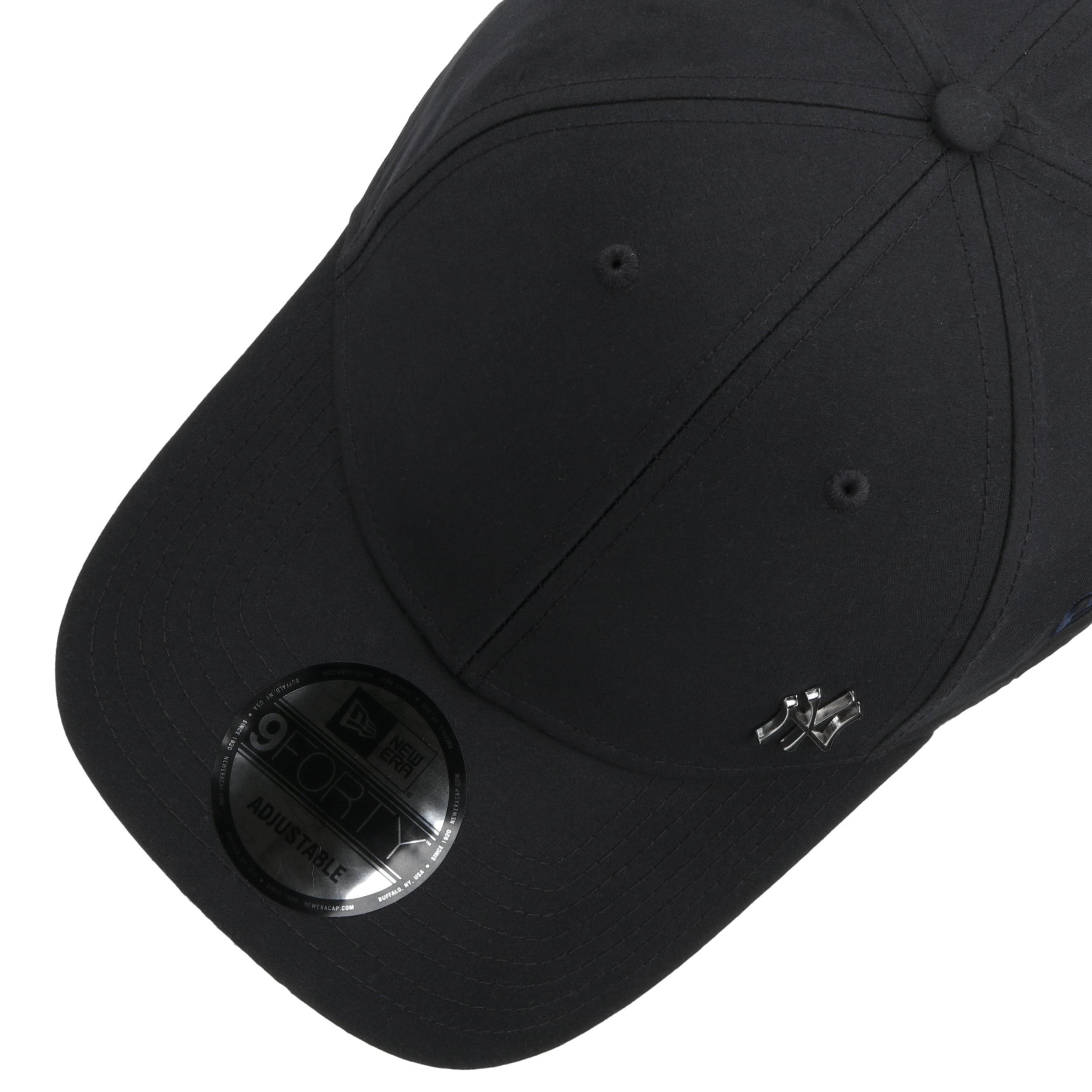 9Forty NY Yankees Strapback Cap by New Era - 24,95