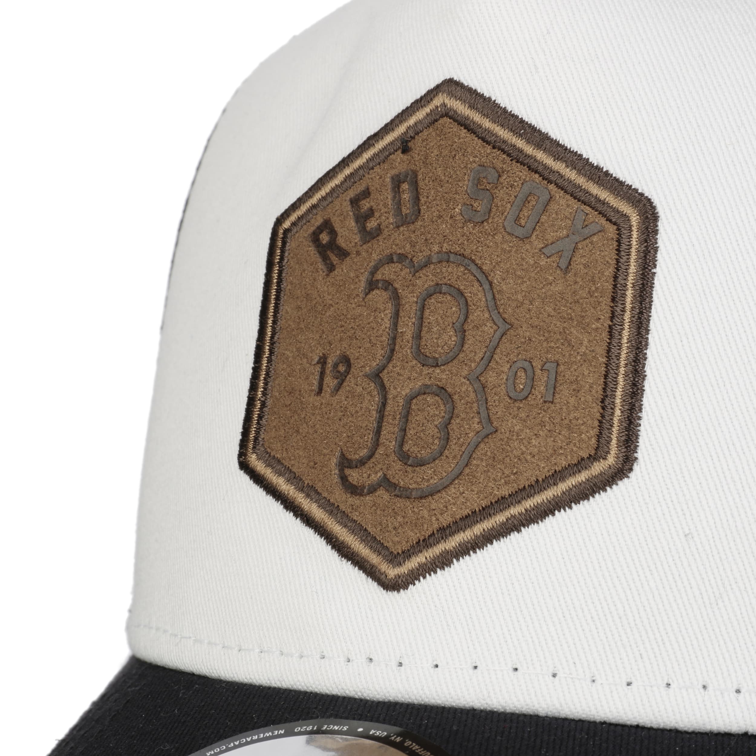 9Forty Trucker Team Patch Red Sox Cap by New Era - 34,95