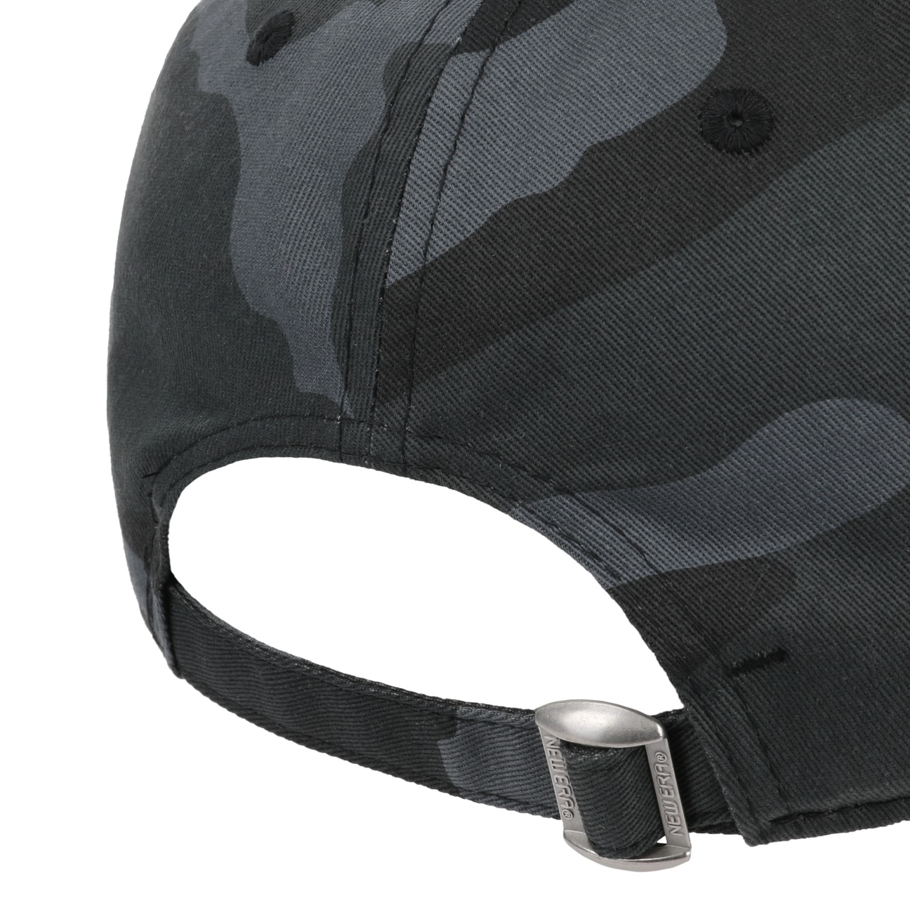 9Forty Yankees Essential Camo Cap by New Era - 29,95