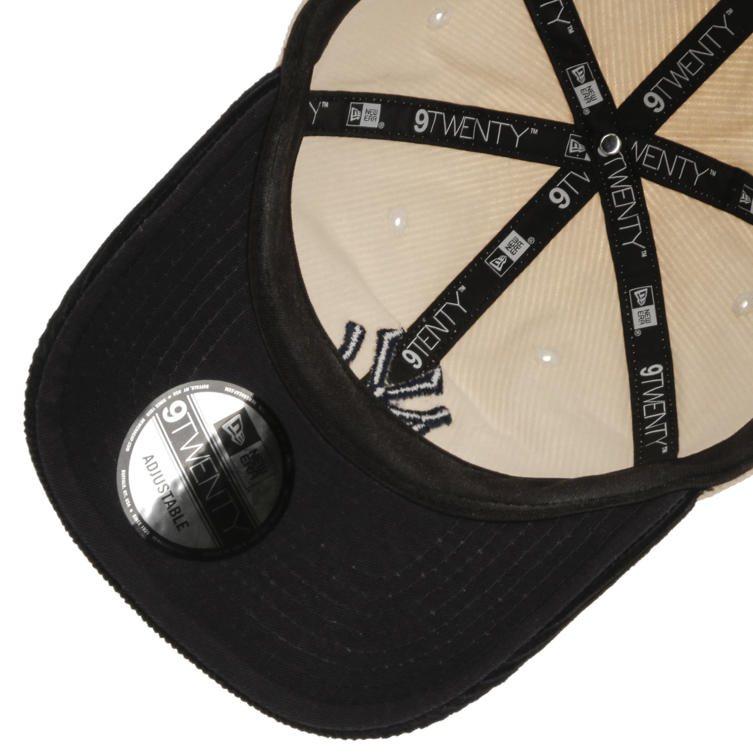 9Twenty Block Cord Yankees Cap by New Era - 39,95