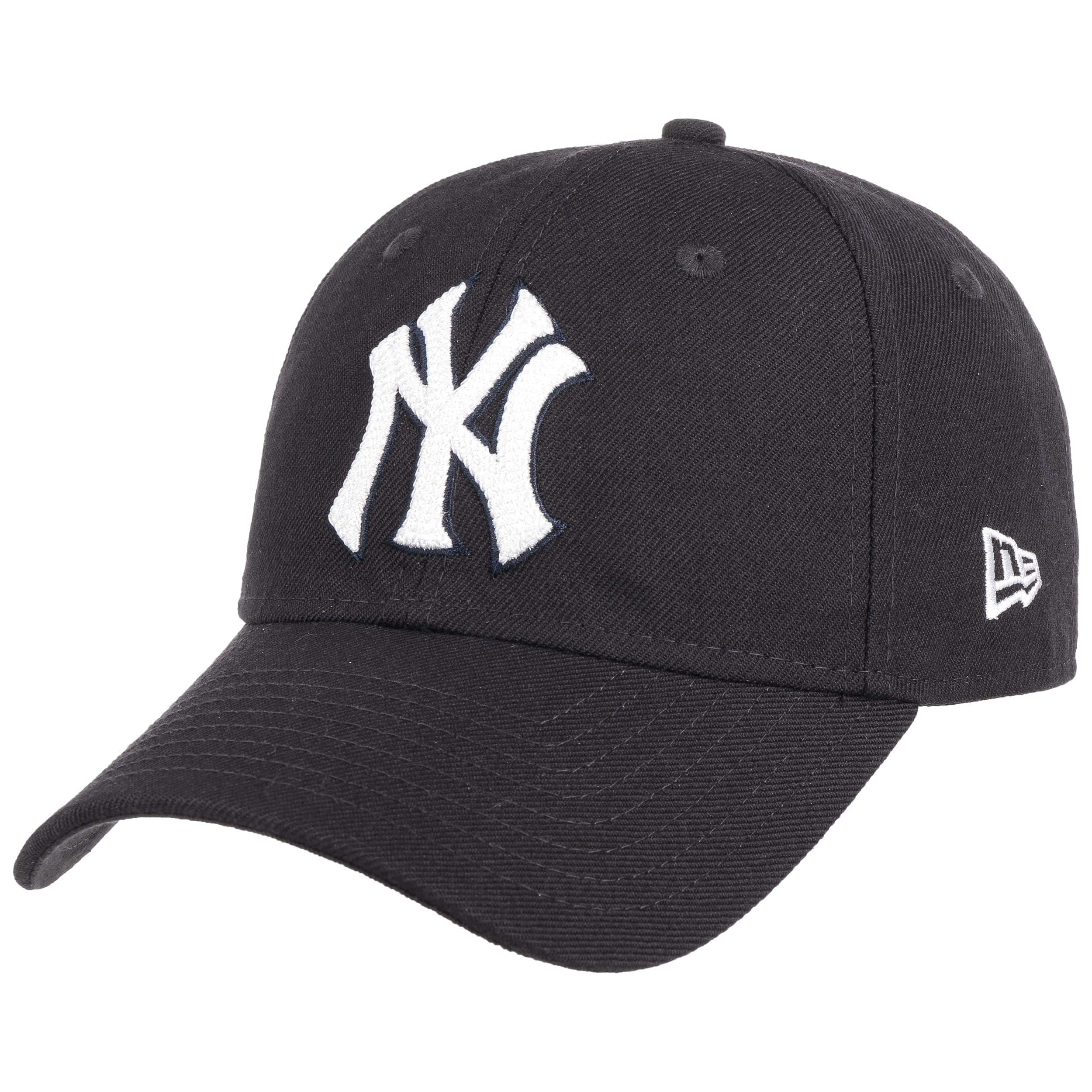 9Twenty Post Grad Yankees Cap by New Era - 27,95