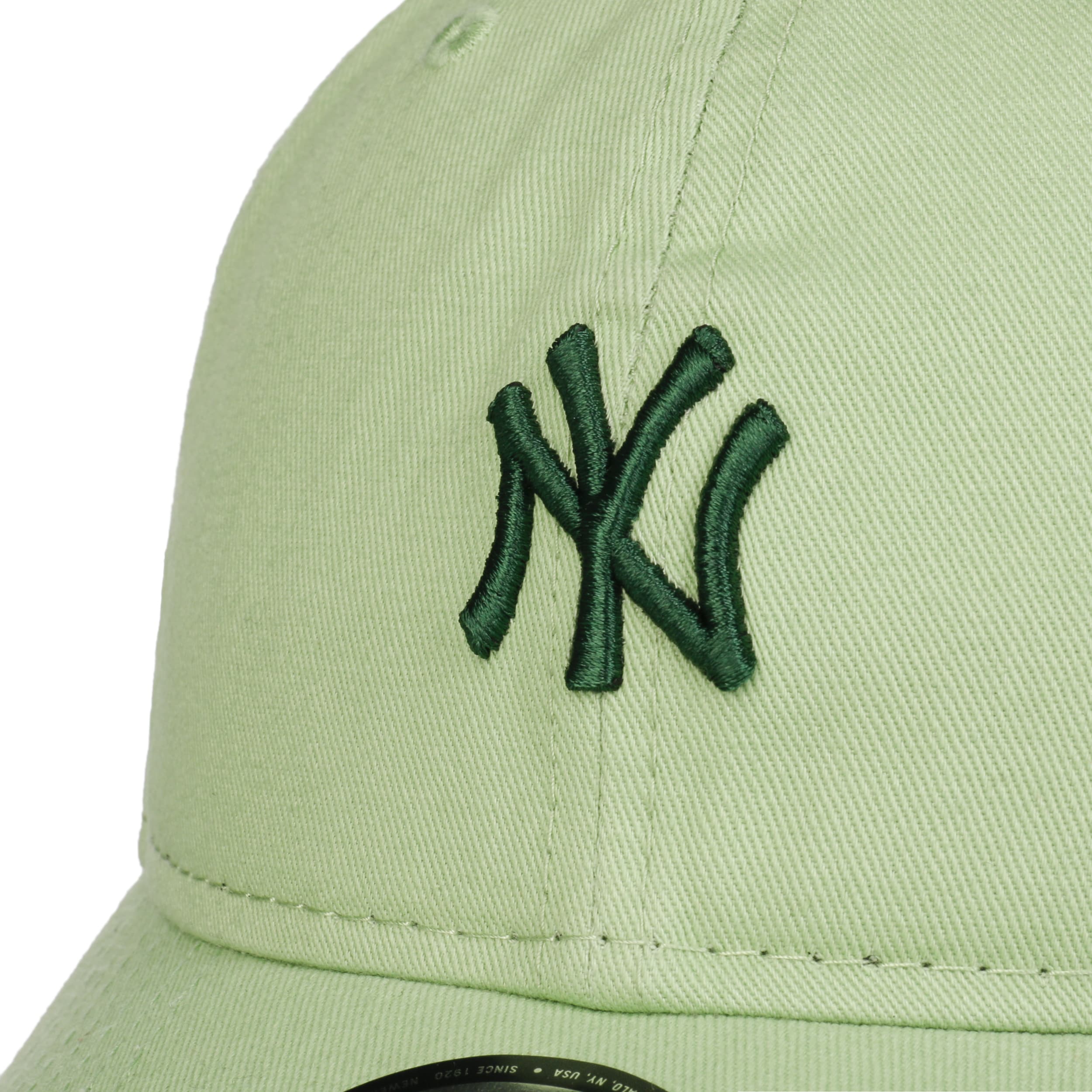 9Twenty Yankees Mini Logo Cap by New Era - 29,95