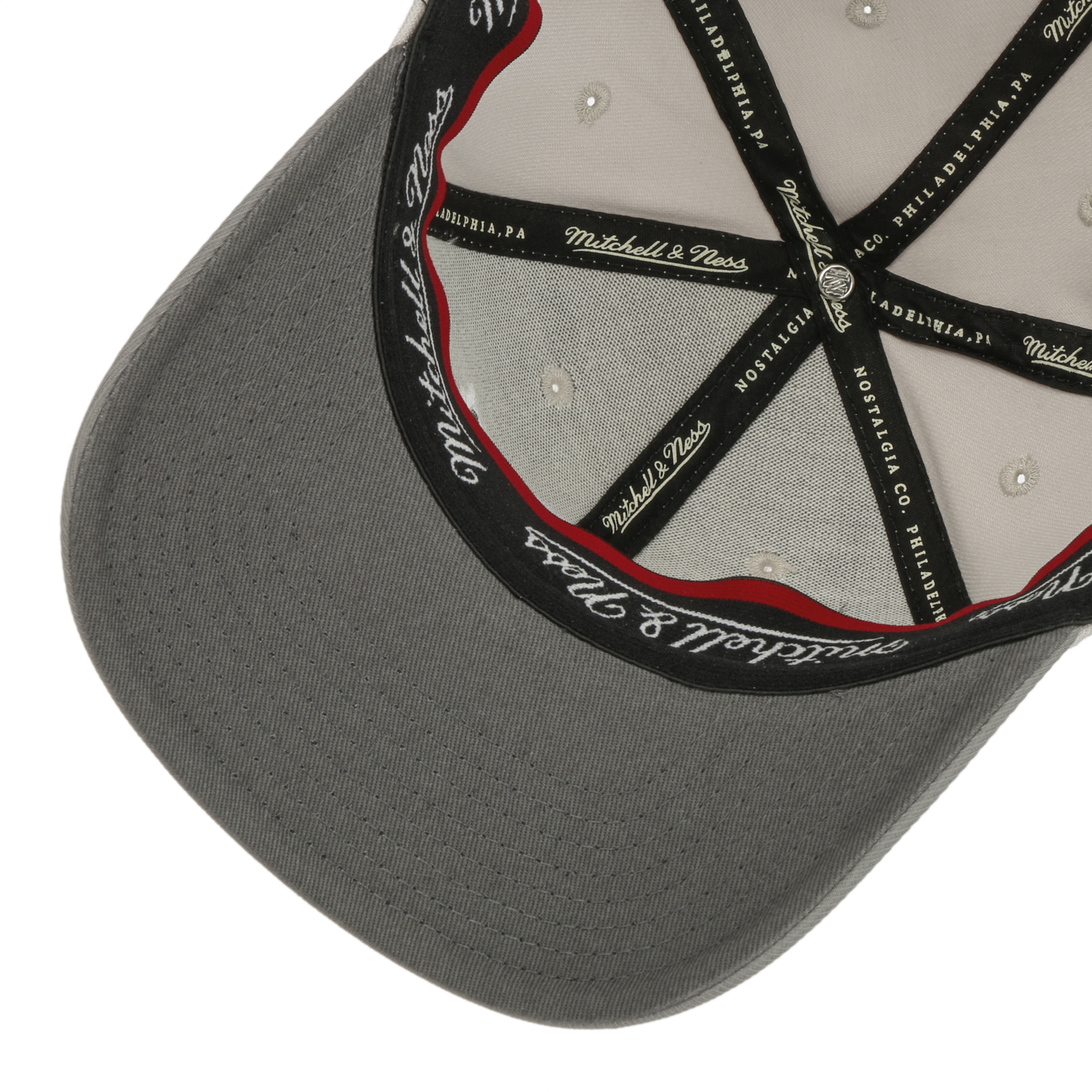 Active Grey Lakers Cap by Mitchell & Ness - 36,95