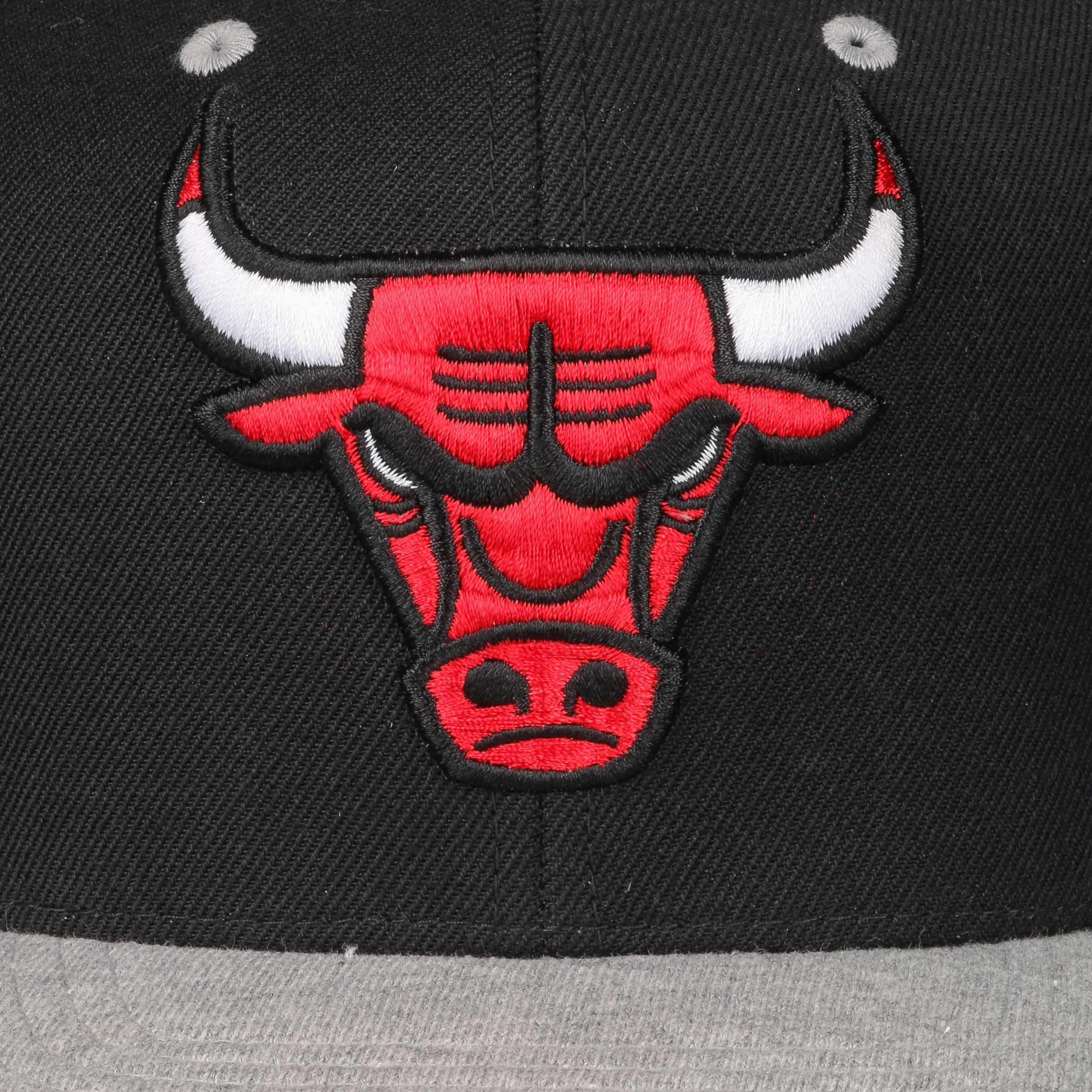 Arch-Bound Bulls Cap by Mitchell & Ness - CHF 37.95