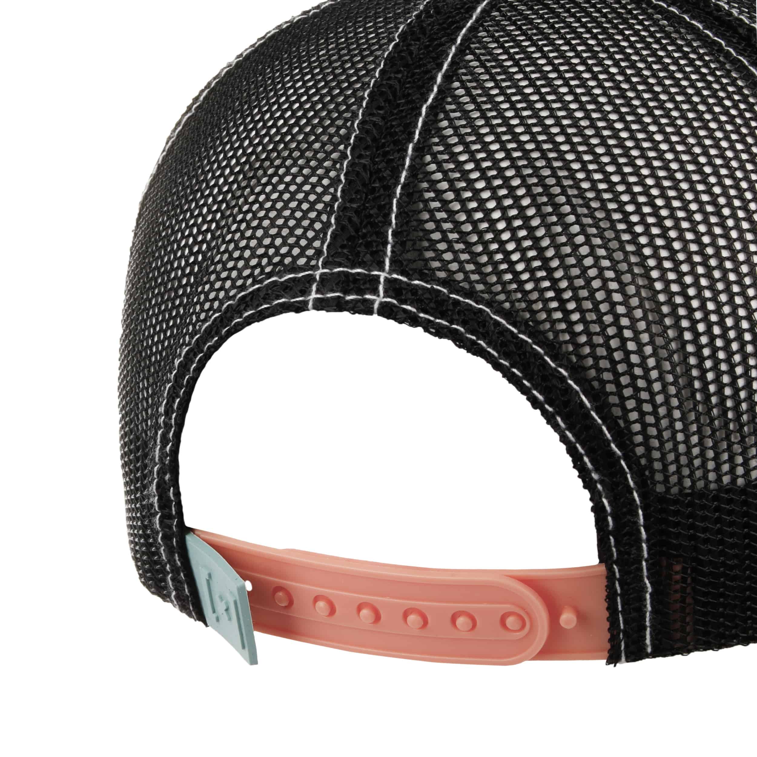 Bugs Bunny Patch Trucker Cap by Capslab - 34,90