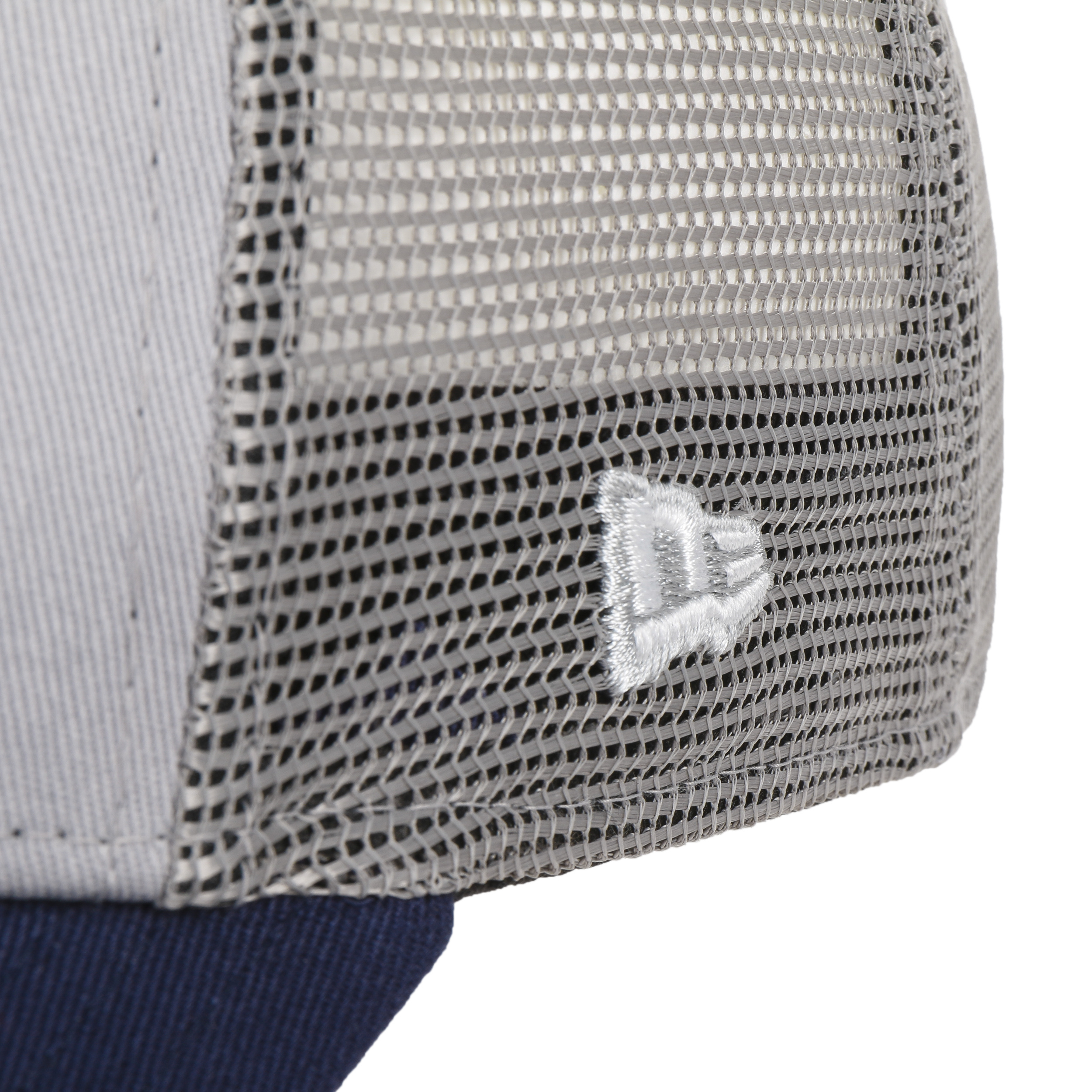 Bugs Kids Character Trucker Cap by New Era - 24,95