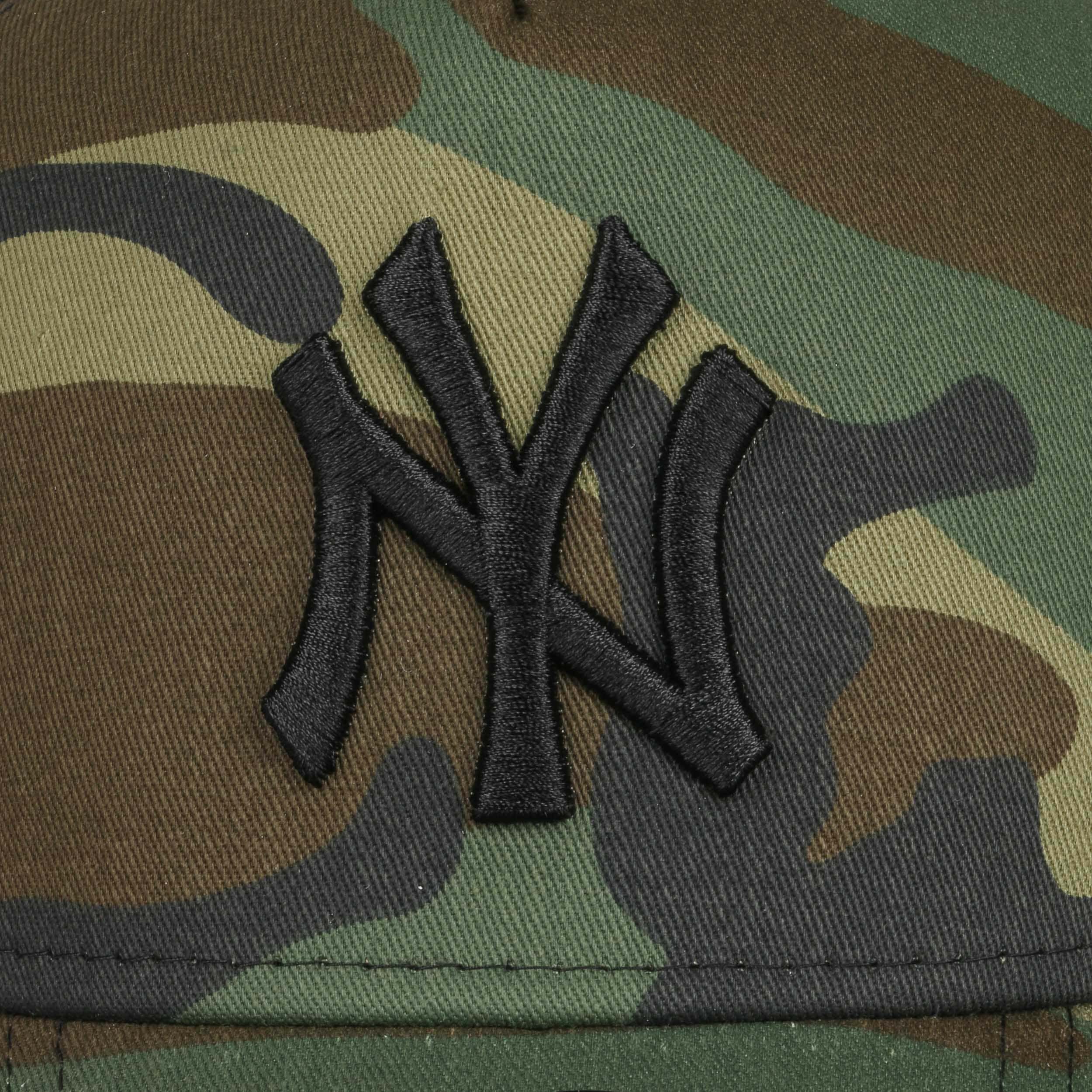 Camo Team Yankees Trucker Cap by New Era - 27,95