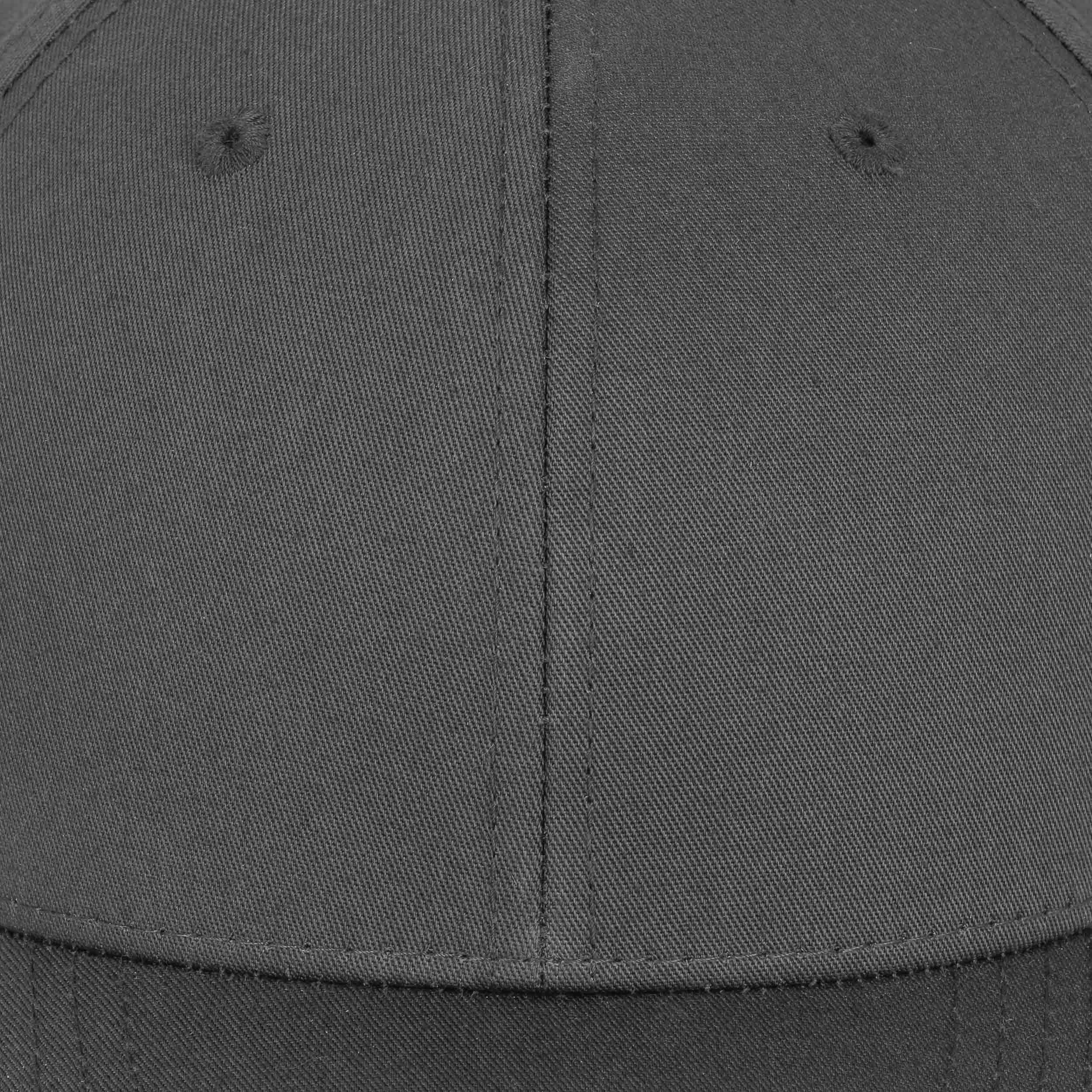 Classic Curved Snapback Cap - 239,00 kr