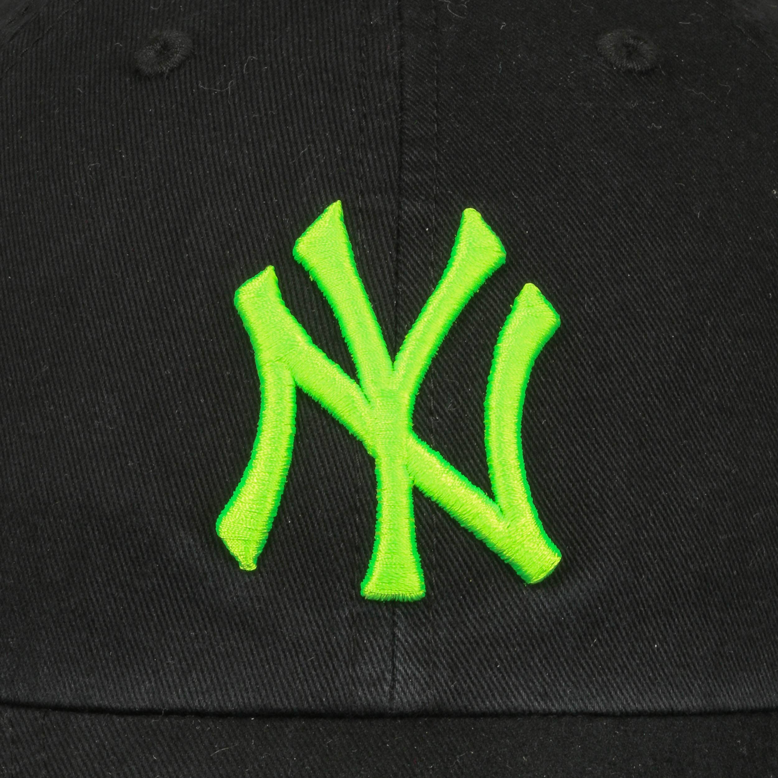 Clean Up Yankees Neon Cap by 47 Brand - 15,00
