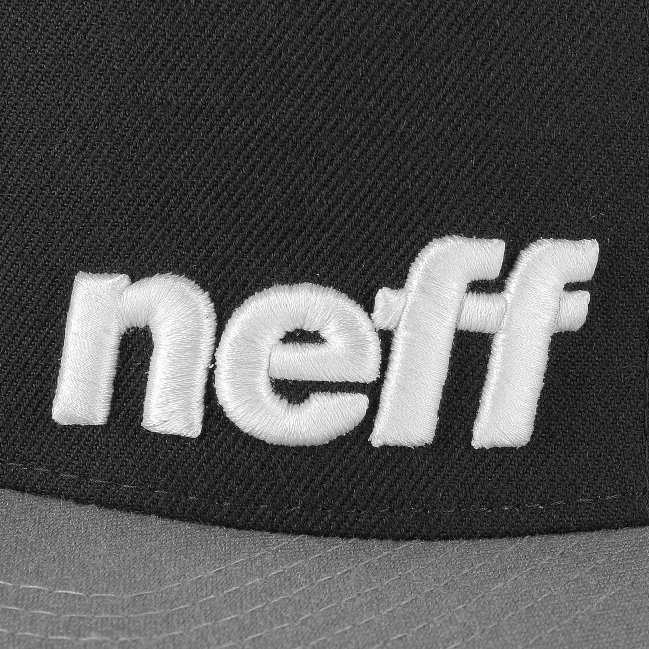 Daily 2-Tone Snapback Cap by neff - CHF 17.95