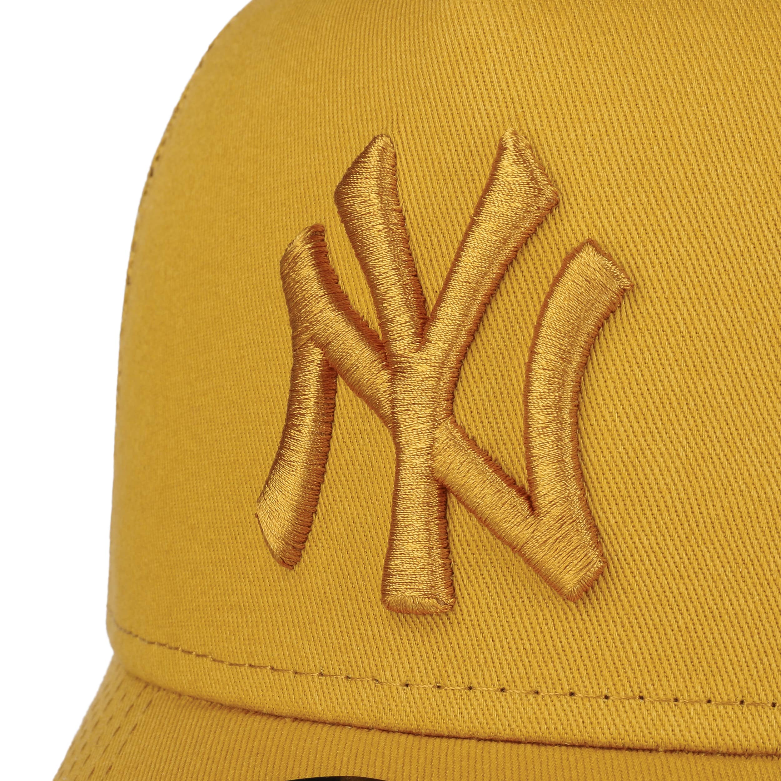 Essential Mono Yankees Trucker Cap by New Era - 34,95