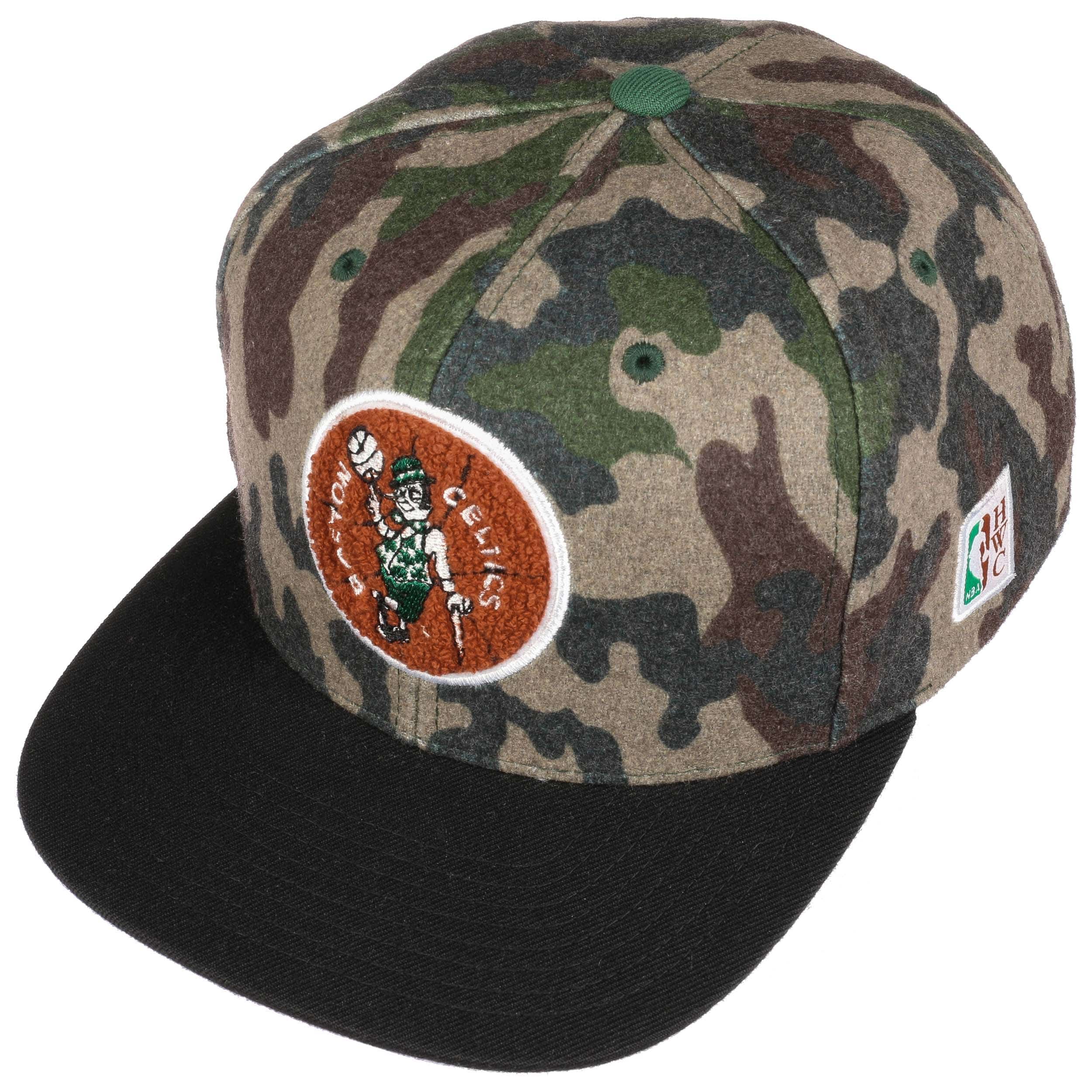 HWC Camo Flannel Celtics Cap by Mitchell & Ness - 24,95
