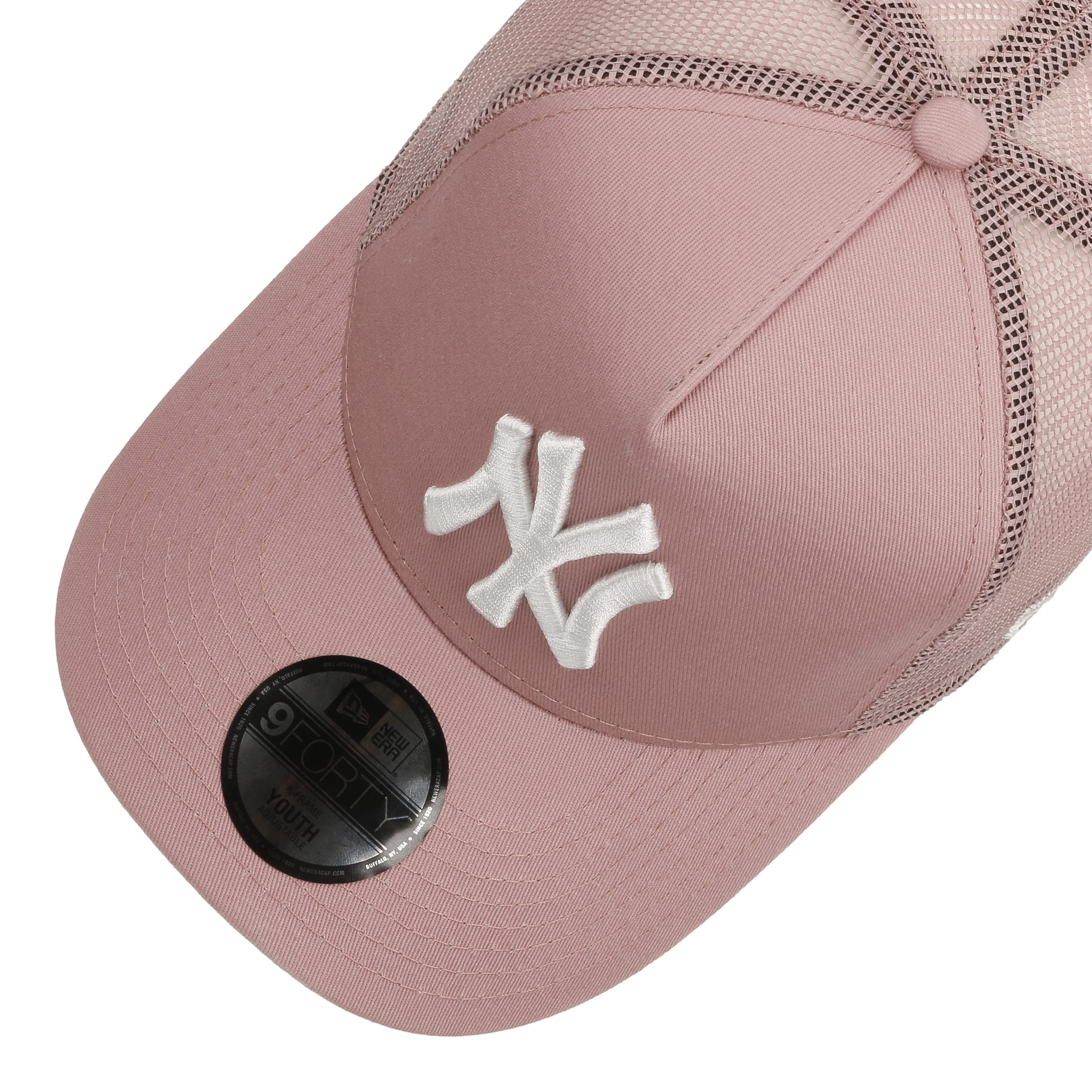Kids Yankees Essential Trucker Cap by New Era - 29,95