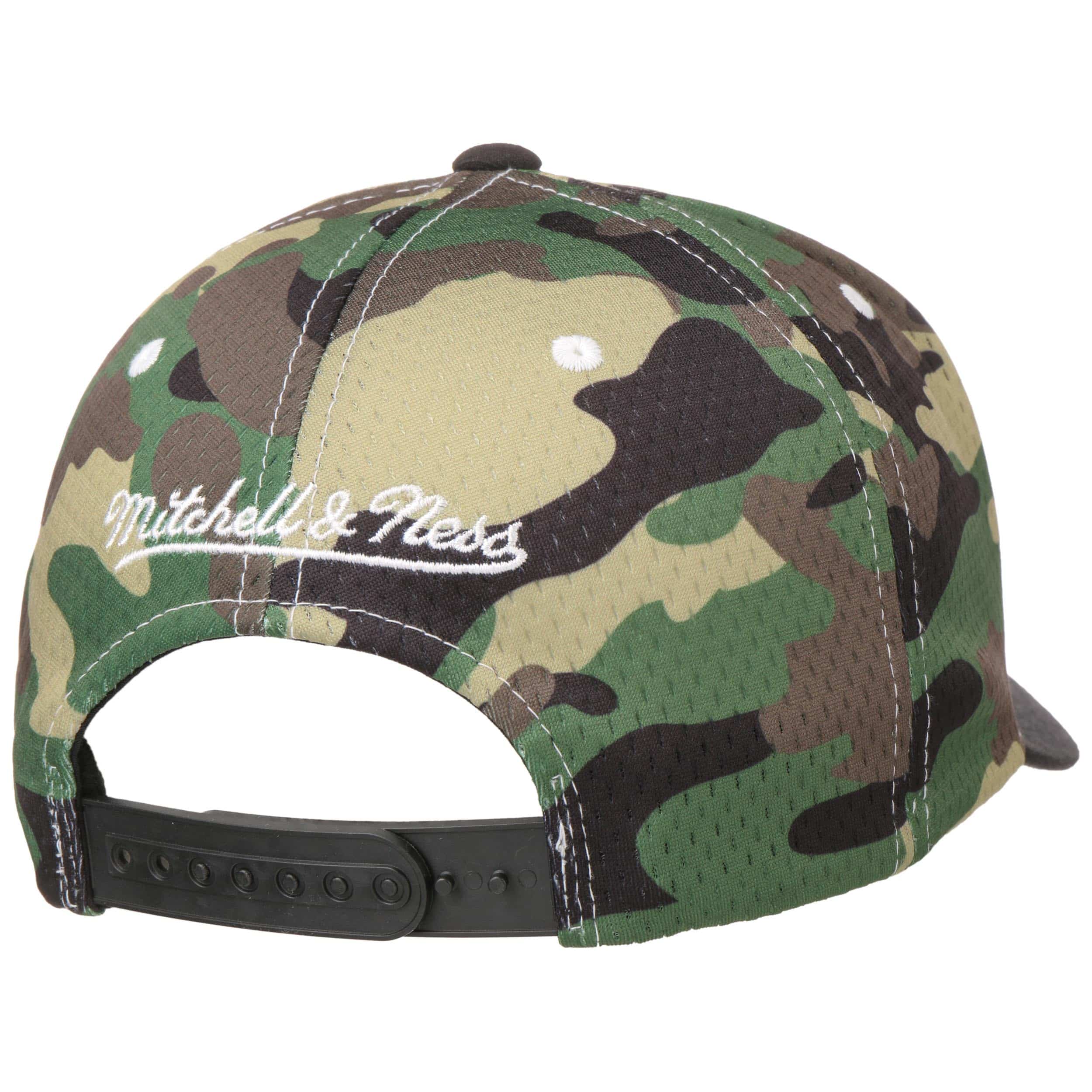 Mesh Camo Bulls Cap by Mitchell & Ness - 32,95