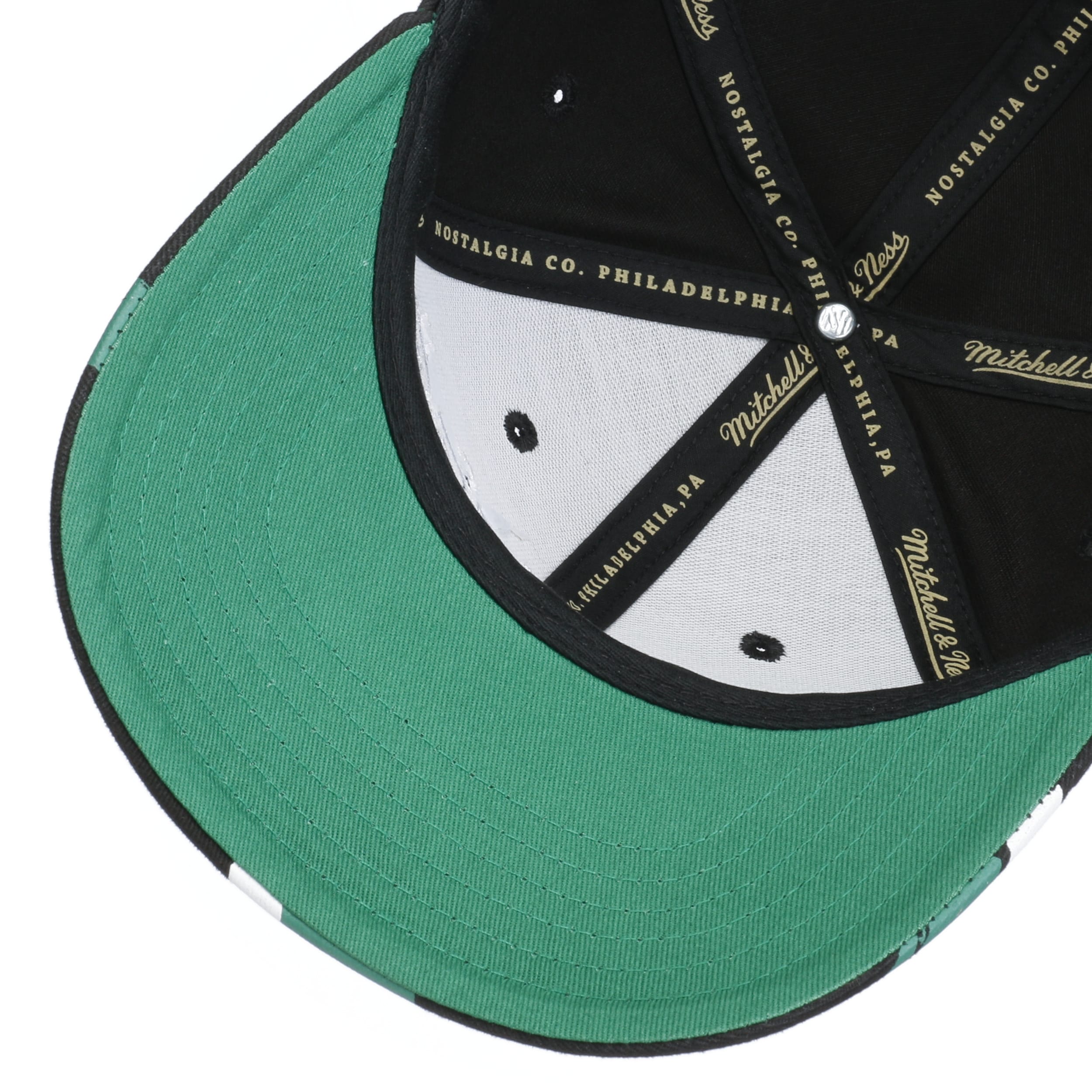 NBA Brushed Celtics Cap by Mitchell & Ness - 29,95