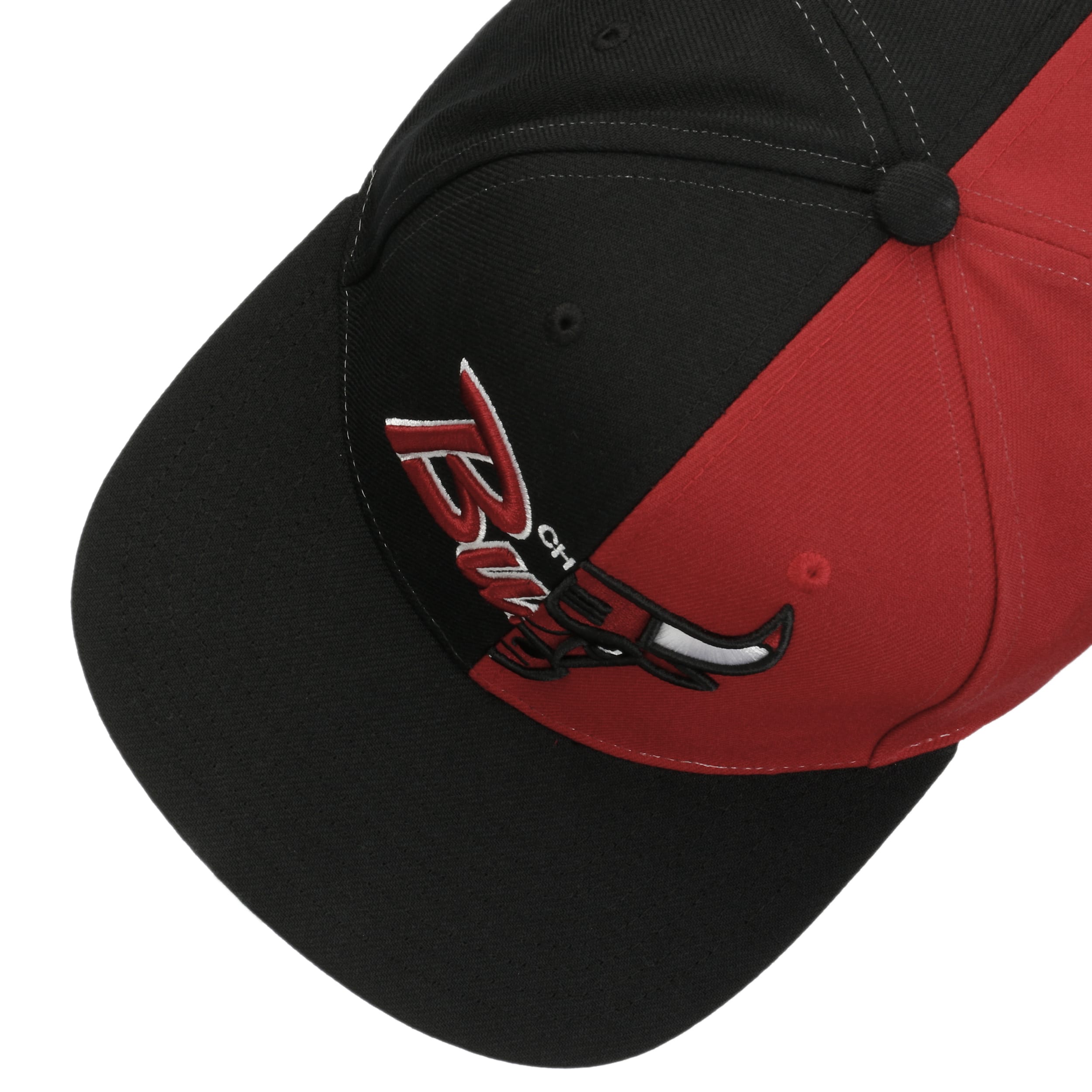 Split Crown Bulls Cap by Mitchell & Ness - 39,95