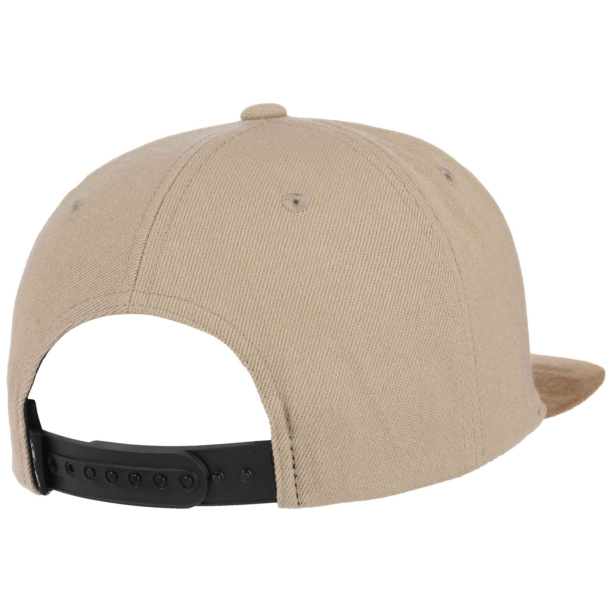 Suede 6 Panel Snapback Cap by Reell - 34,95