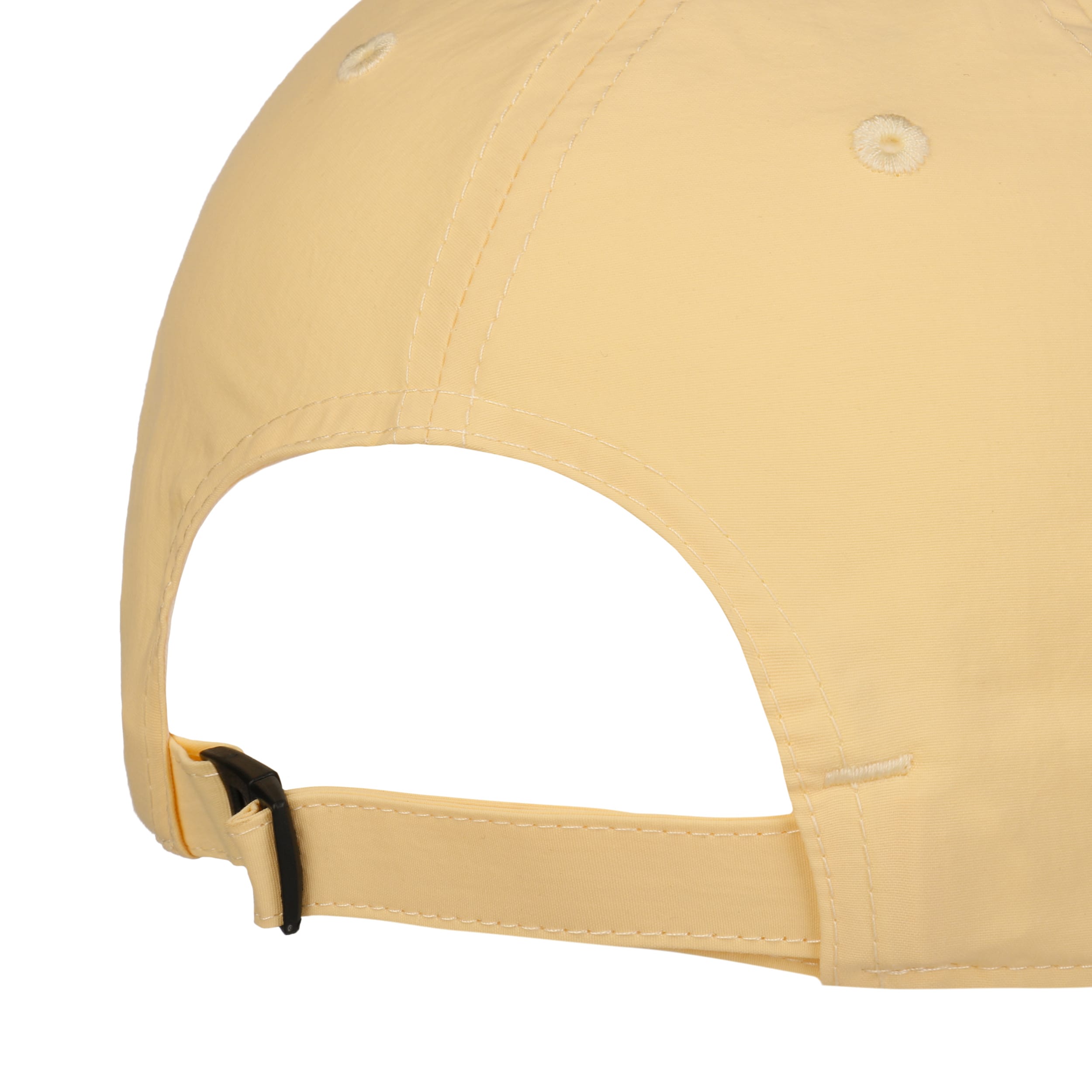 Tech Shade Strapback Cap by Columbia - 389,00 kr