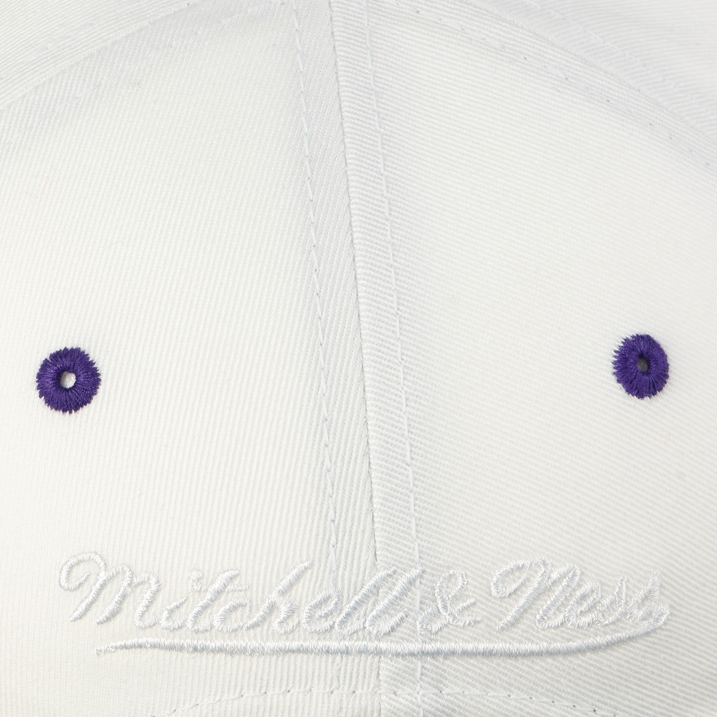 Throwback Snapback Lakers Cap by Mitchell & Ness - 34,95