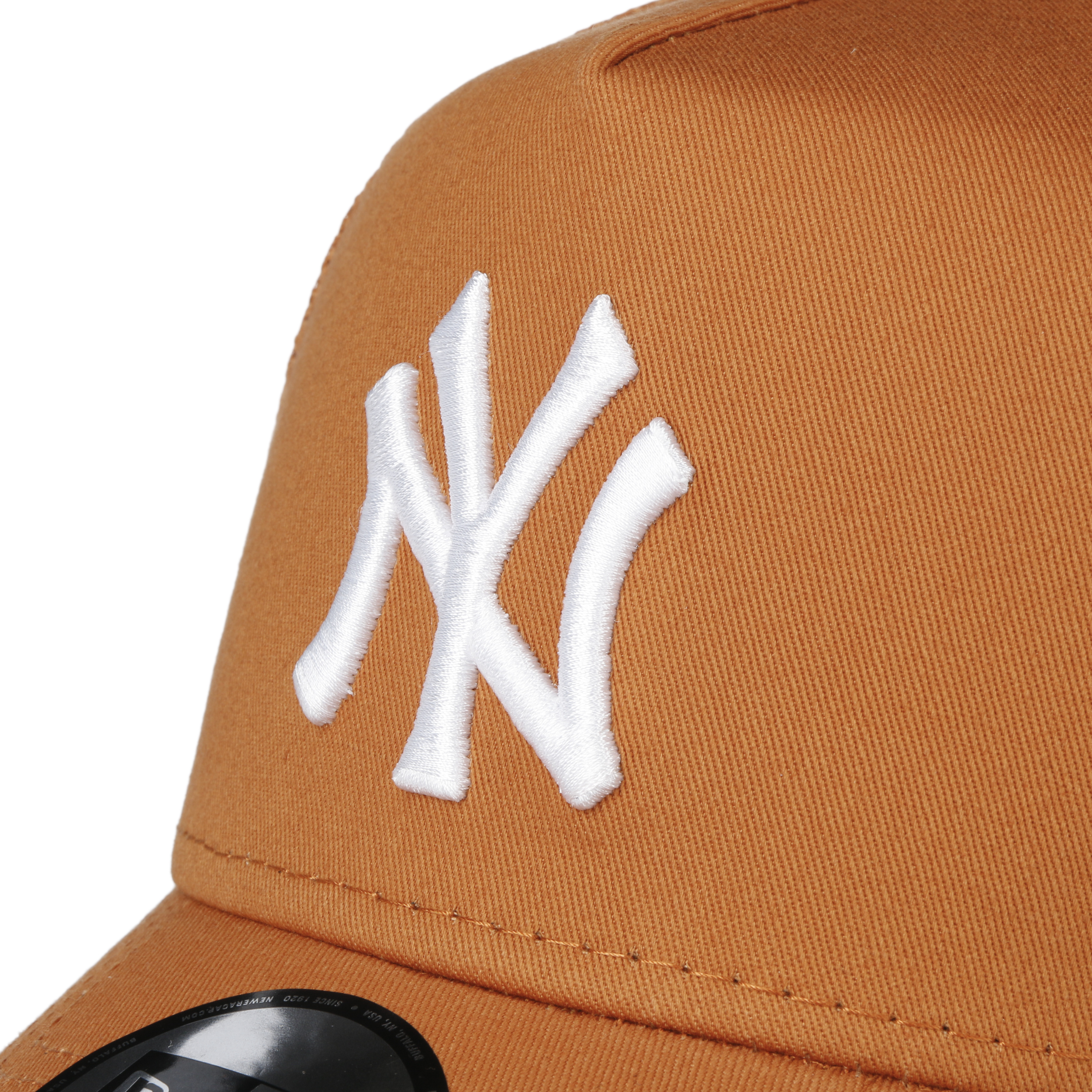 Tonal Mesh NY Yankees Trucker Cap by New Era - 29,95